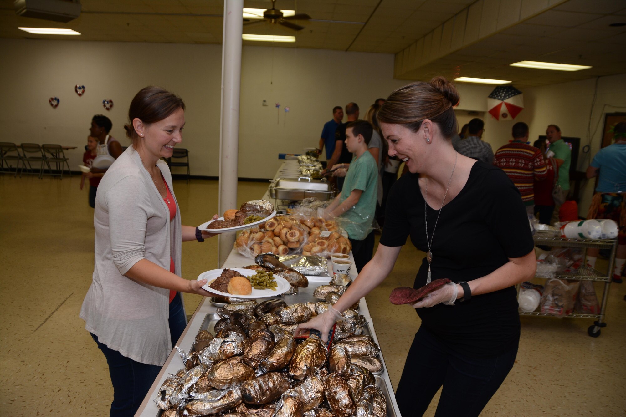 Operation Holiday Spirit celebrates 19 years > 507th Air Refueling Wing ...