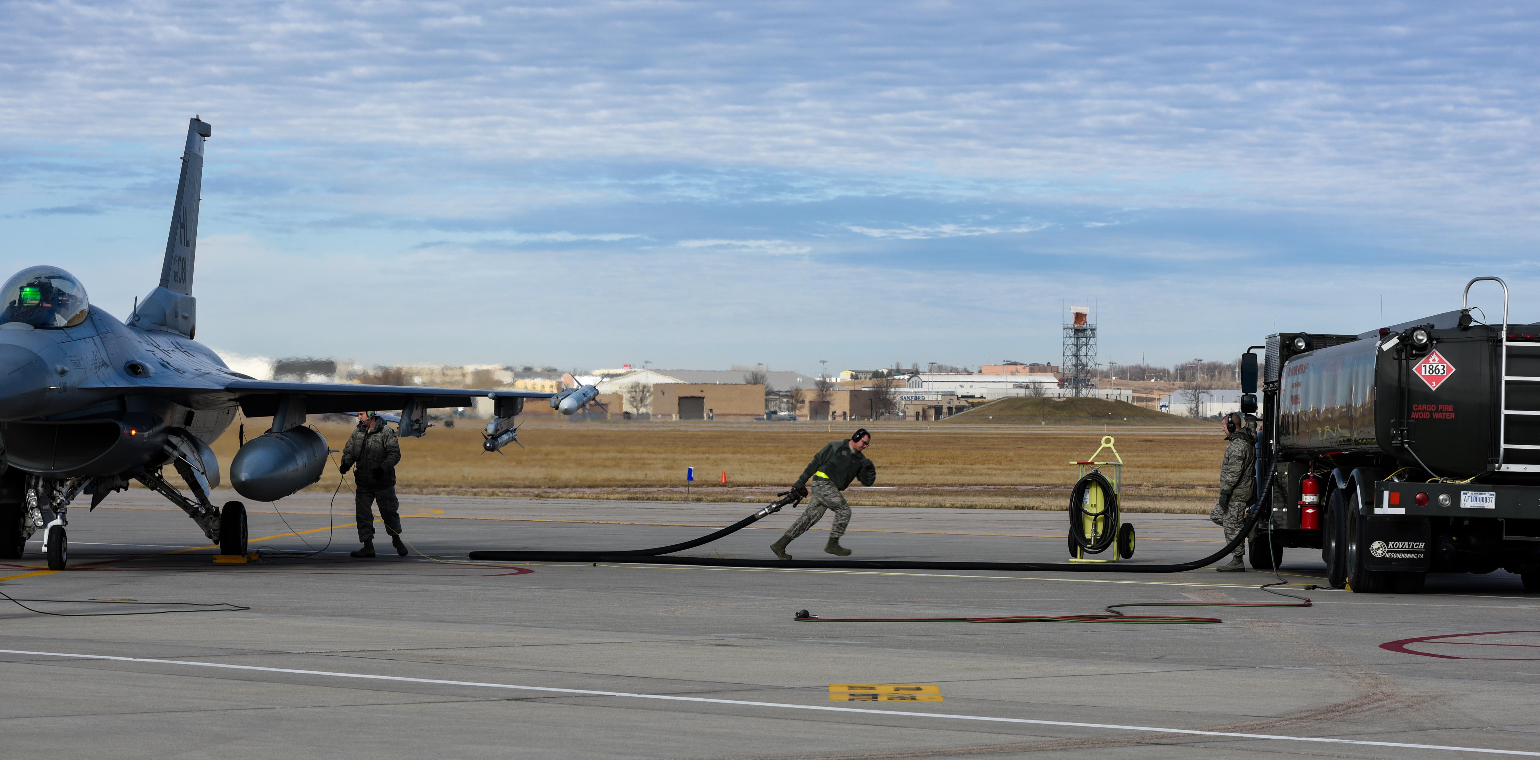 Hot Pit Refueling > 114th Fighter Wing > 114th FW News