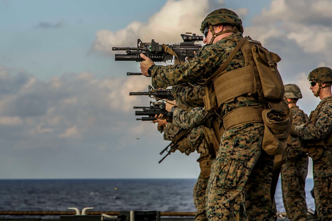 Fighting Fox Conducts Combat Marksmanship Training Aboard USS Oak Hill