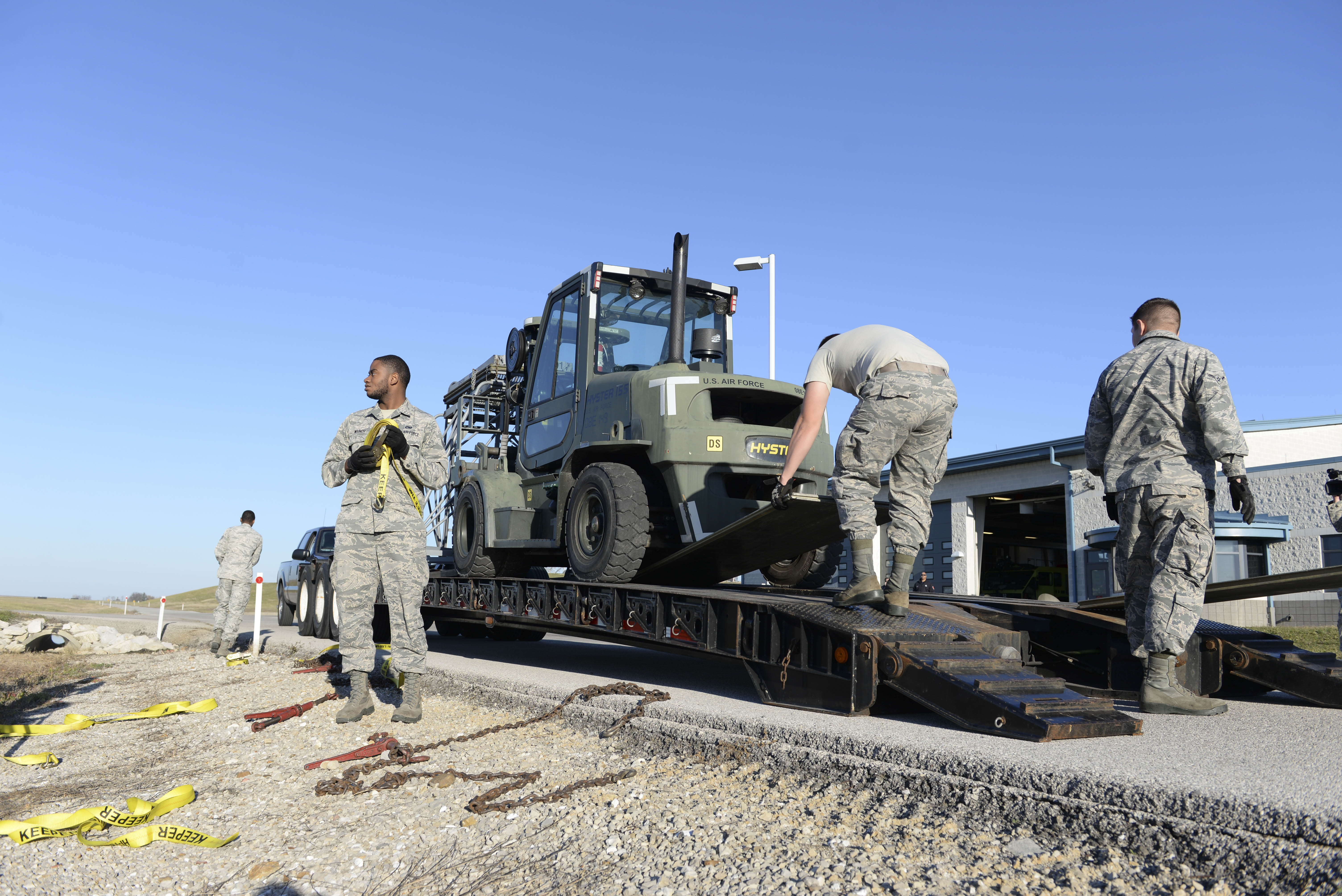 Scott Airmen savor contributions to President Trump’s visit to Missouri ...