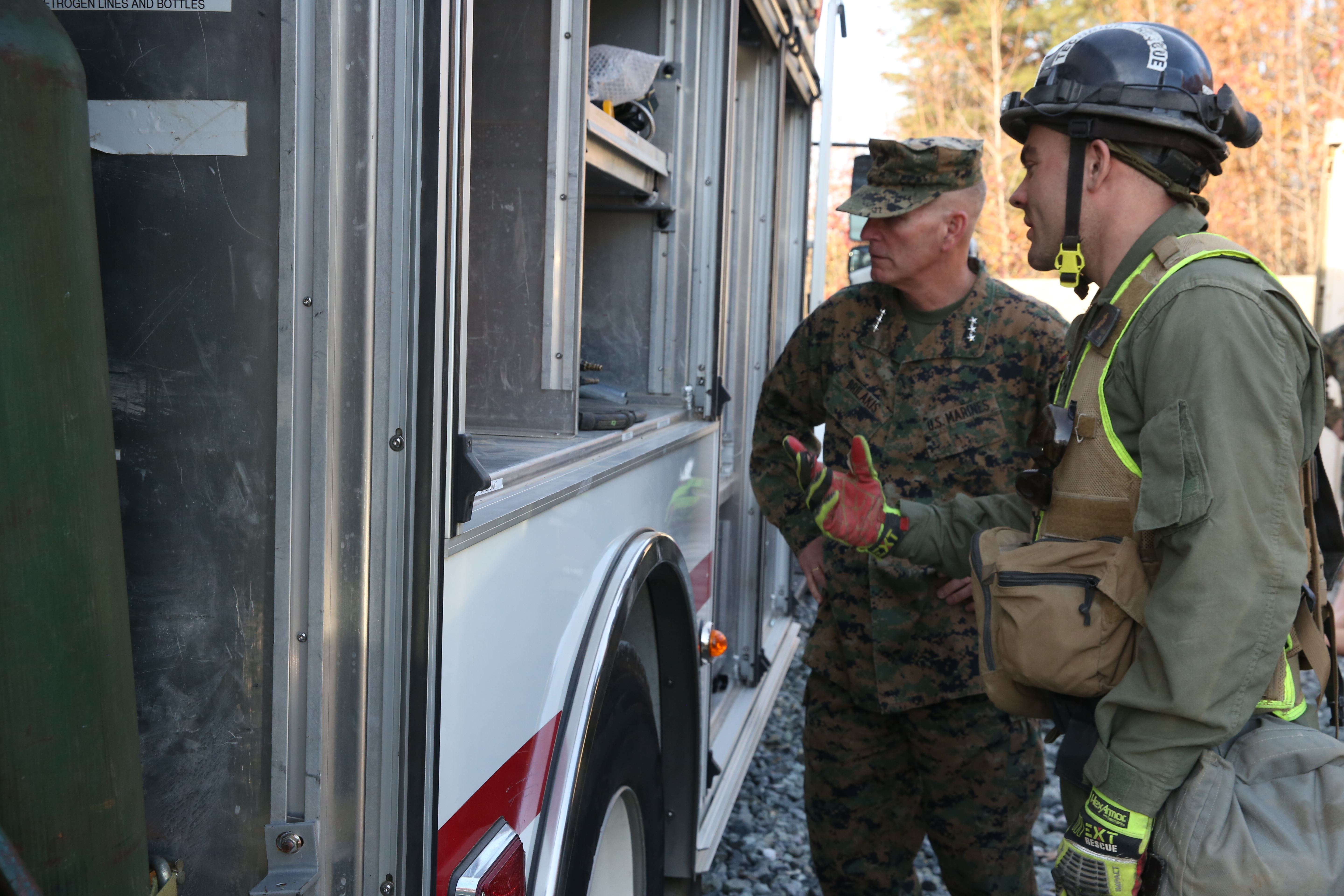 MARFORCOM Commander visits CBIRF