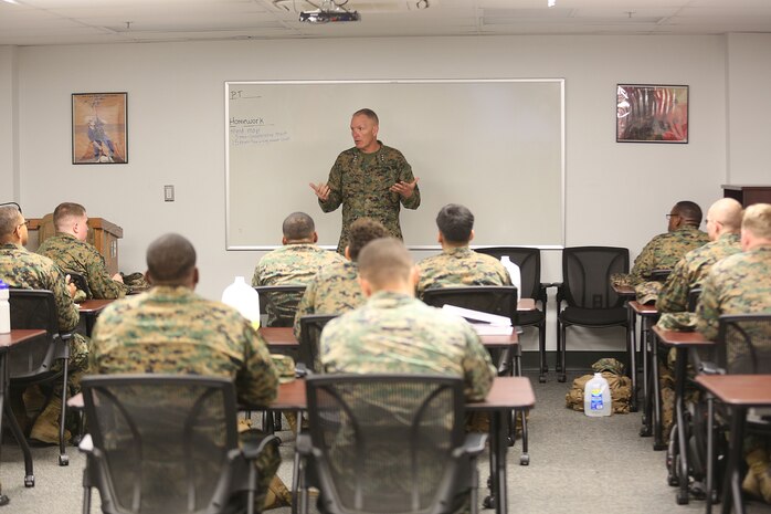 MARFORCOM Commander visits CBIRF