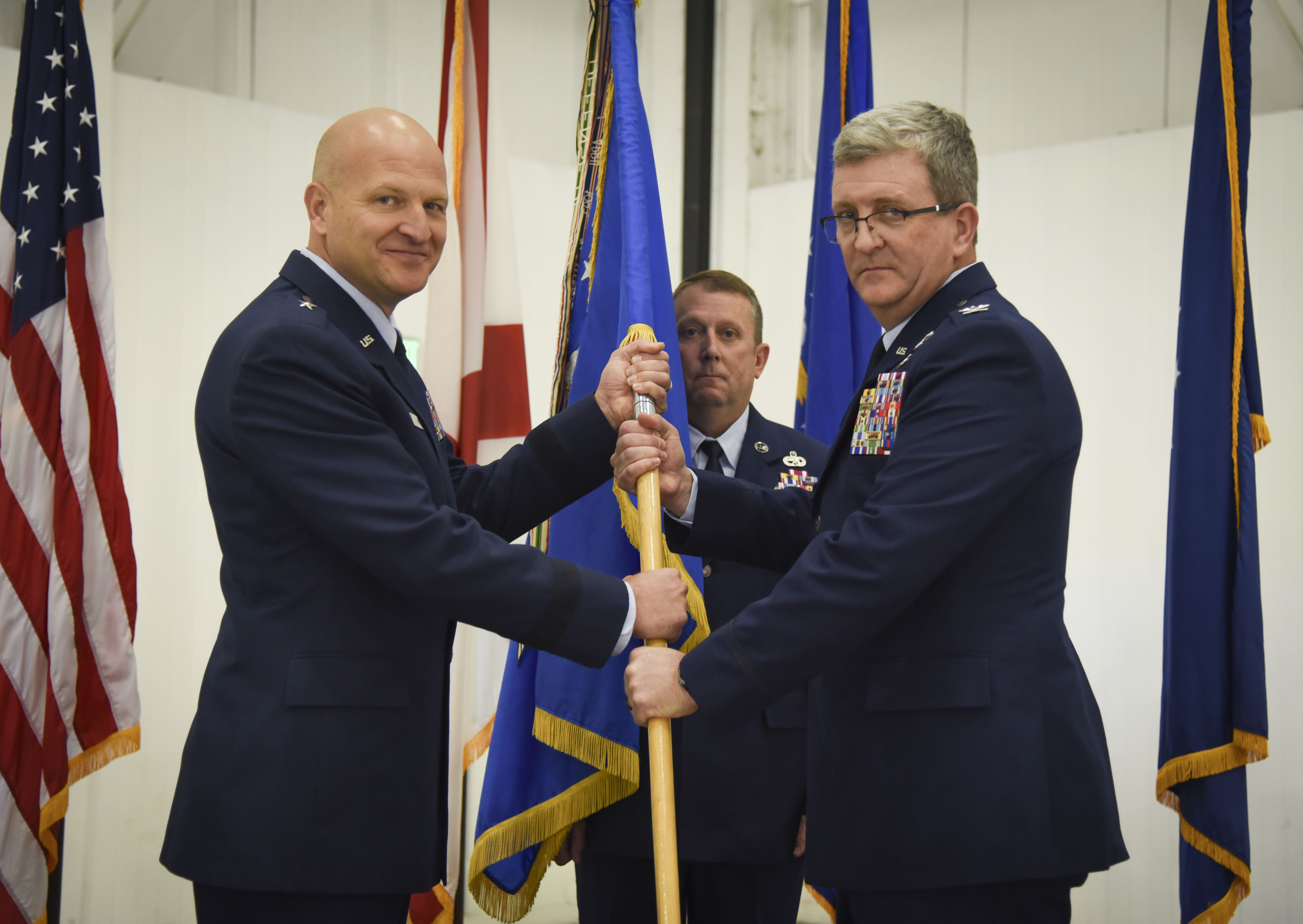 Changes of Command at 117 ARW > 117th Air Refueling Wing > Display