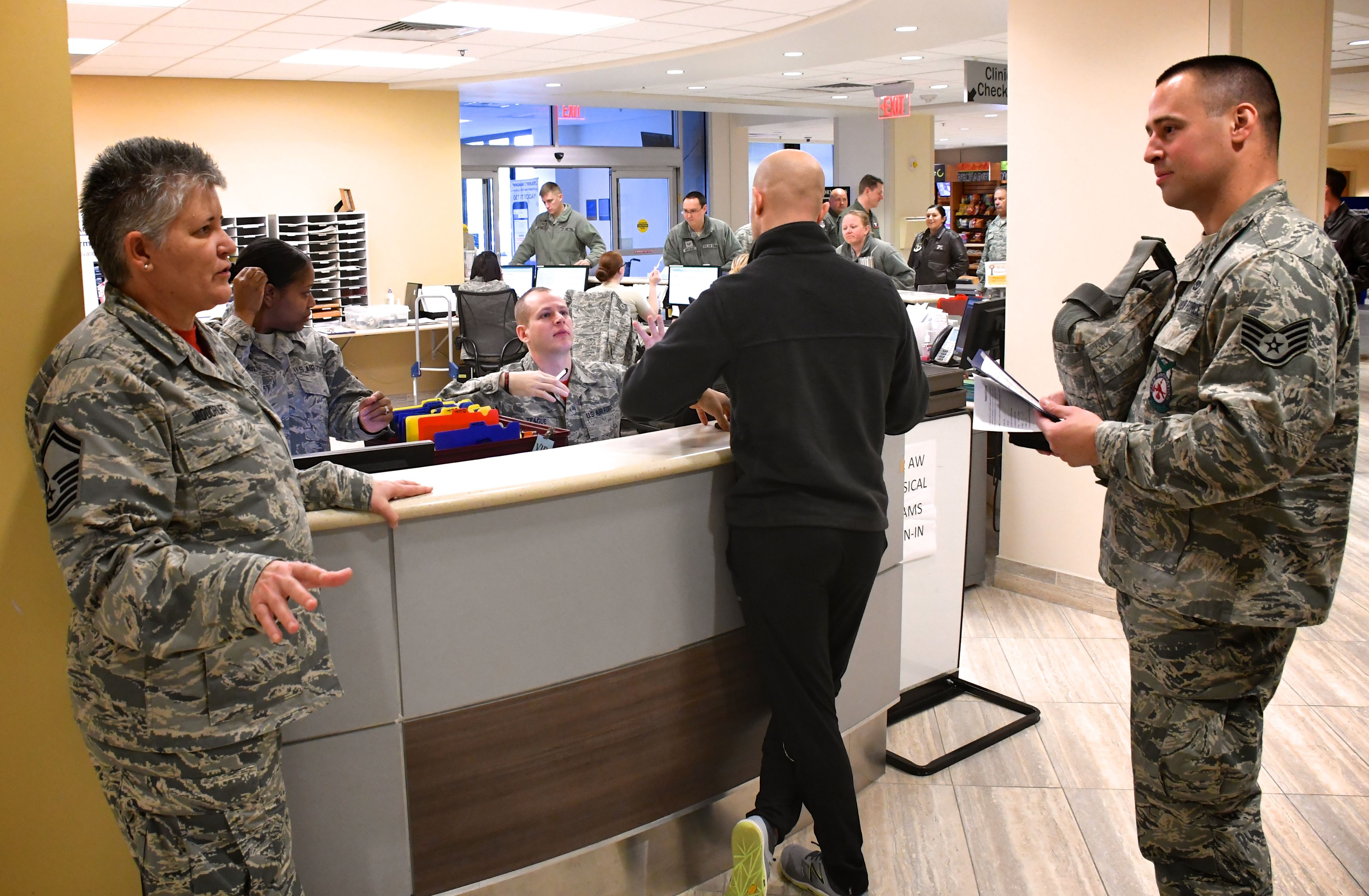 Woodruff speaks about Yellow Ribbon > 932nd Airlift Wing > Article Display