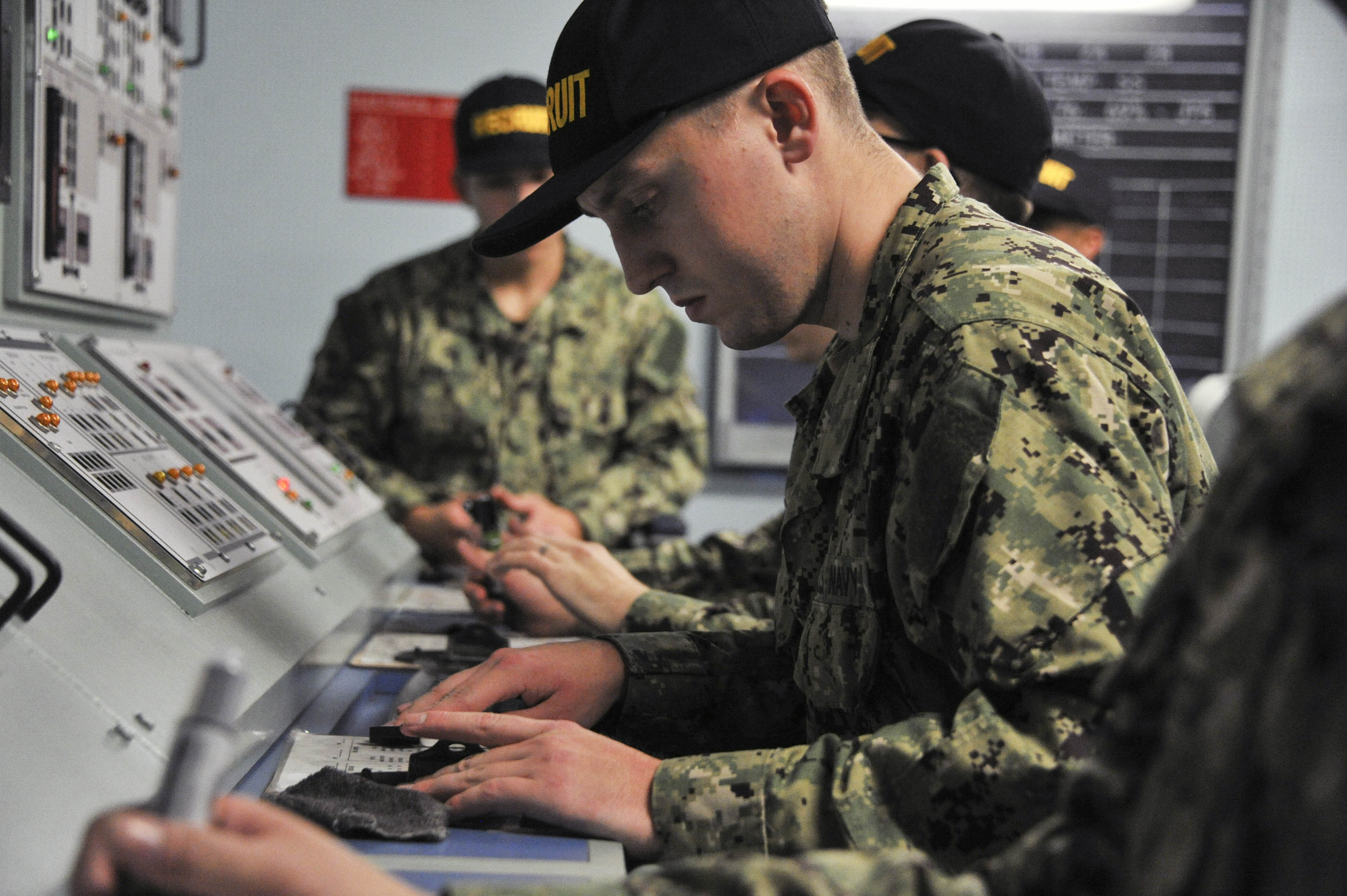 Sailors making Sailors: Battle Stations-21 > United States Navy > News ...