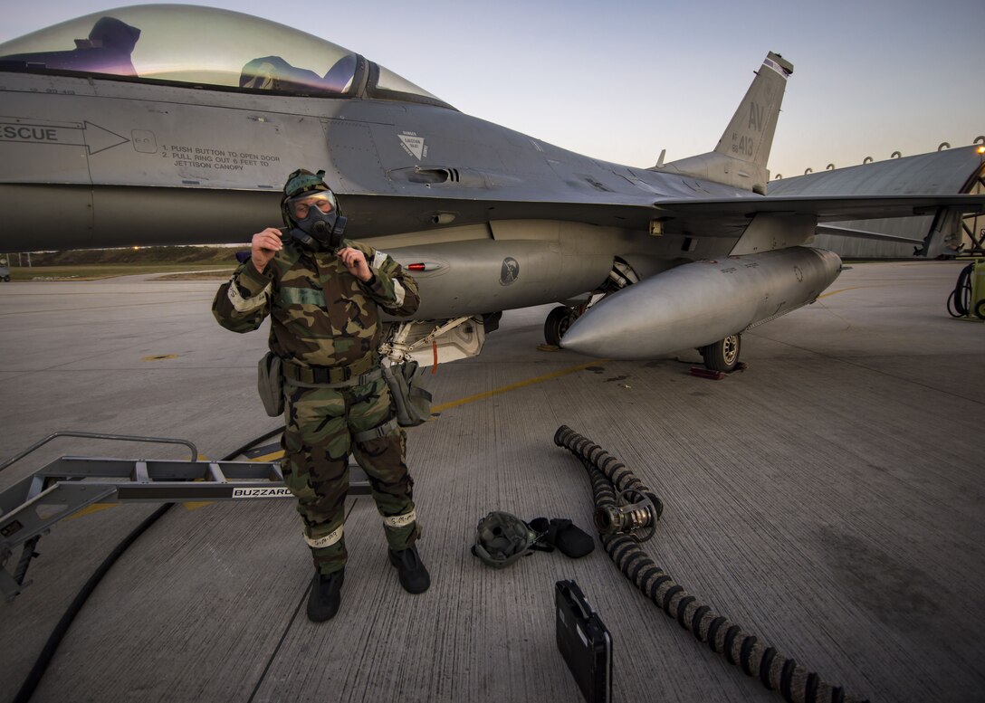 31 FW Airmen MOPP up