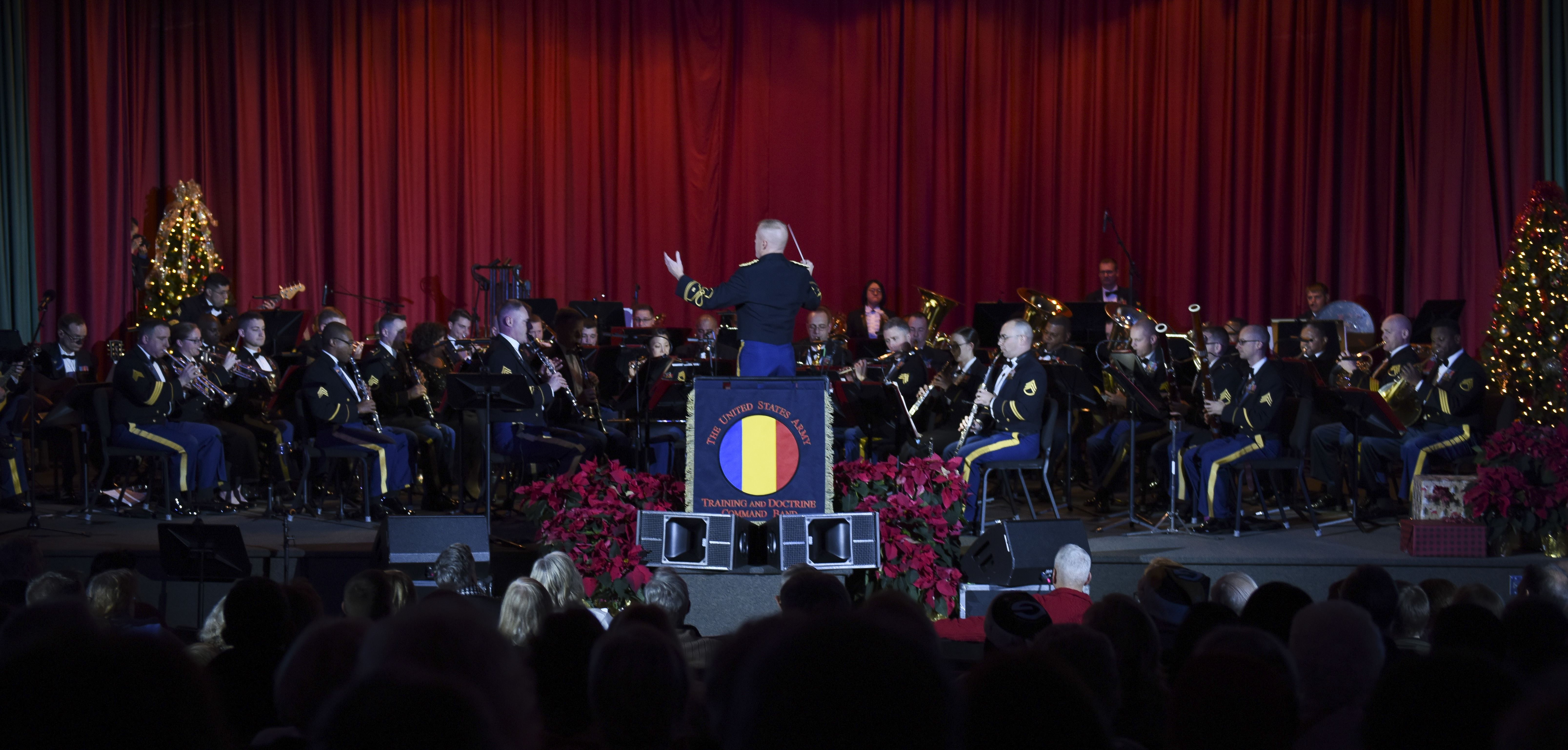 US military bands ring in the holidays