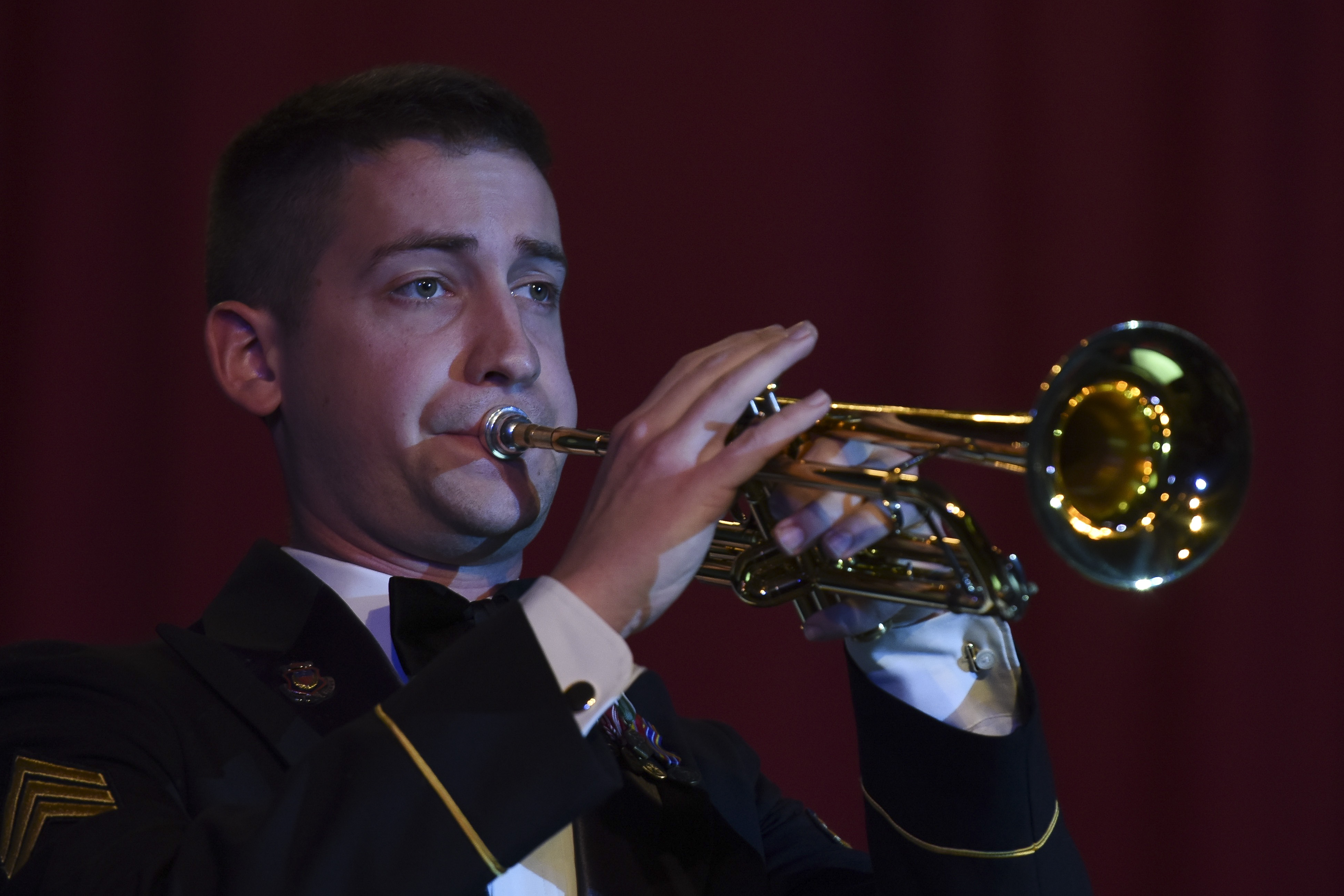 US military bands ring in the holidays