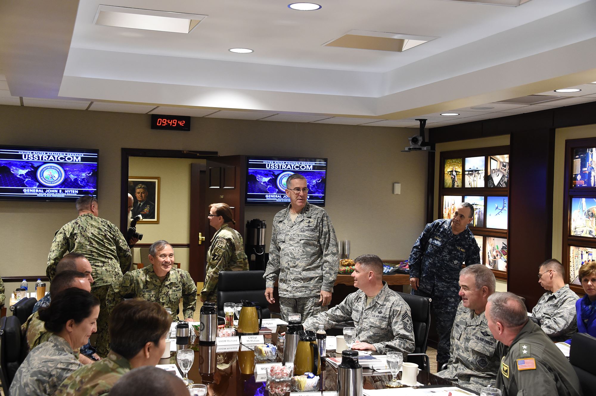 USPACOM commander visits USSTRATCOM > U.S. Strategic Command > News ...