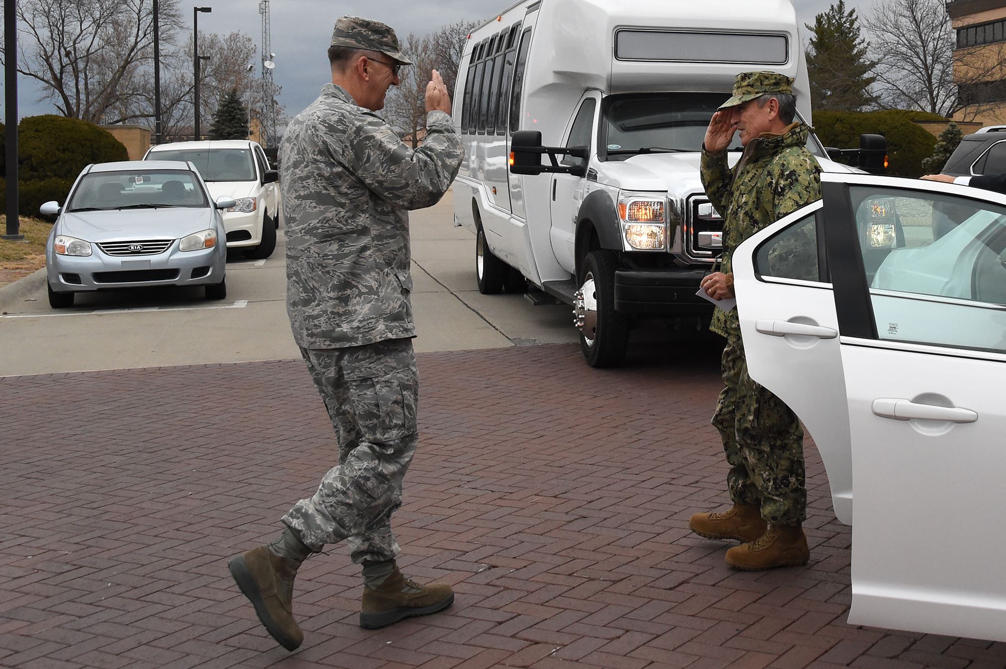 USPACOM commander visits USSTRATCOM > U.S. Strategic Command > News ...