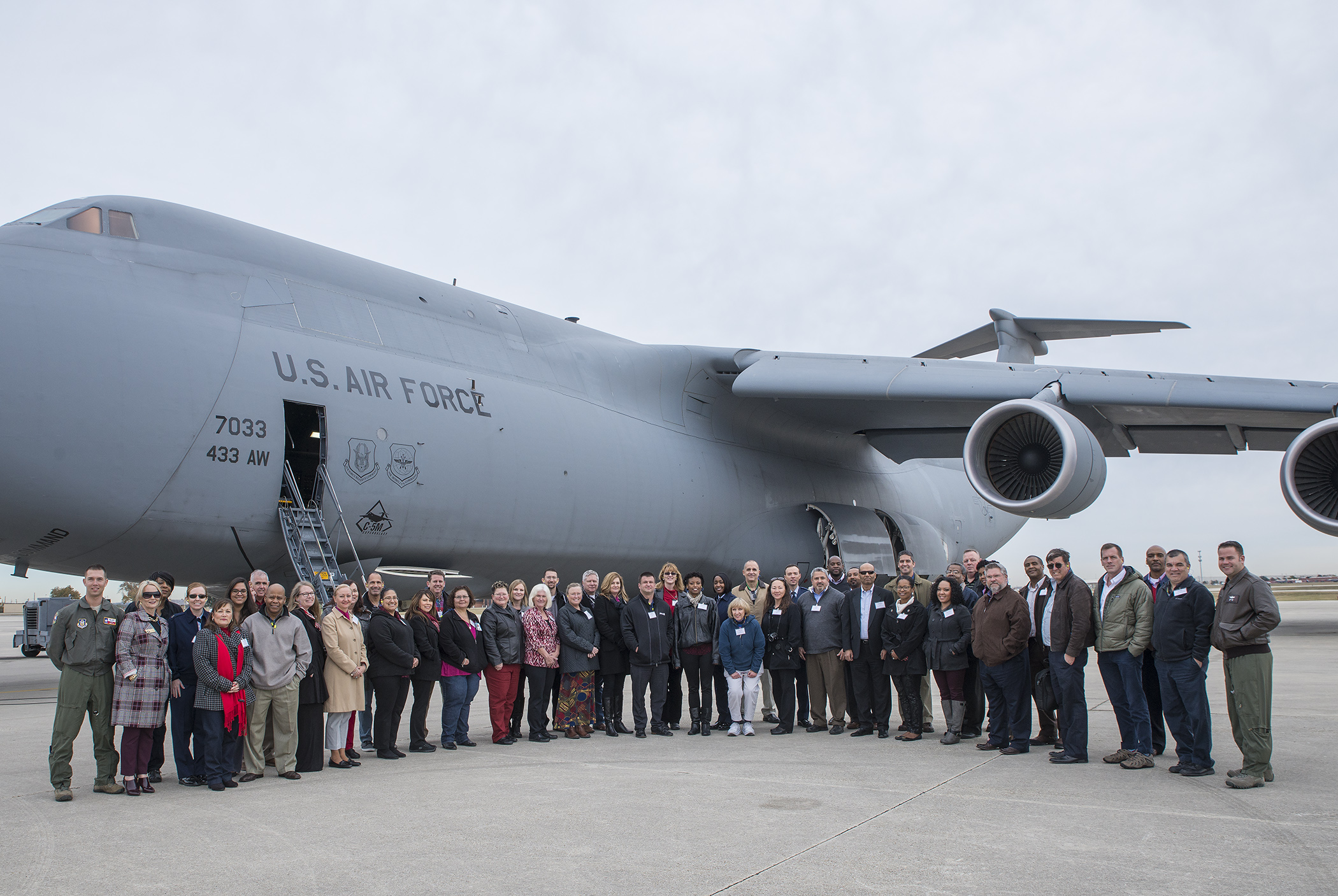 Interagency leaders visit Alamo Wing > 433rd Airlift Wing > Article Display