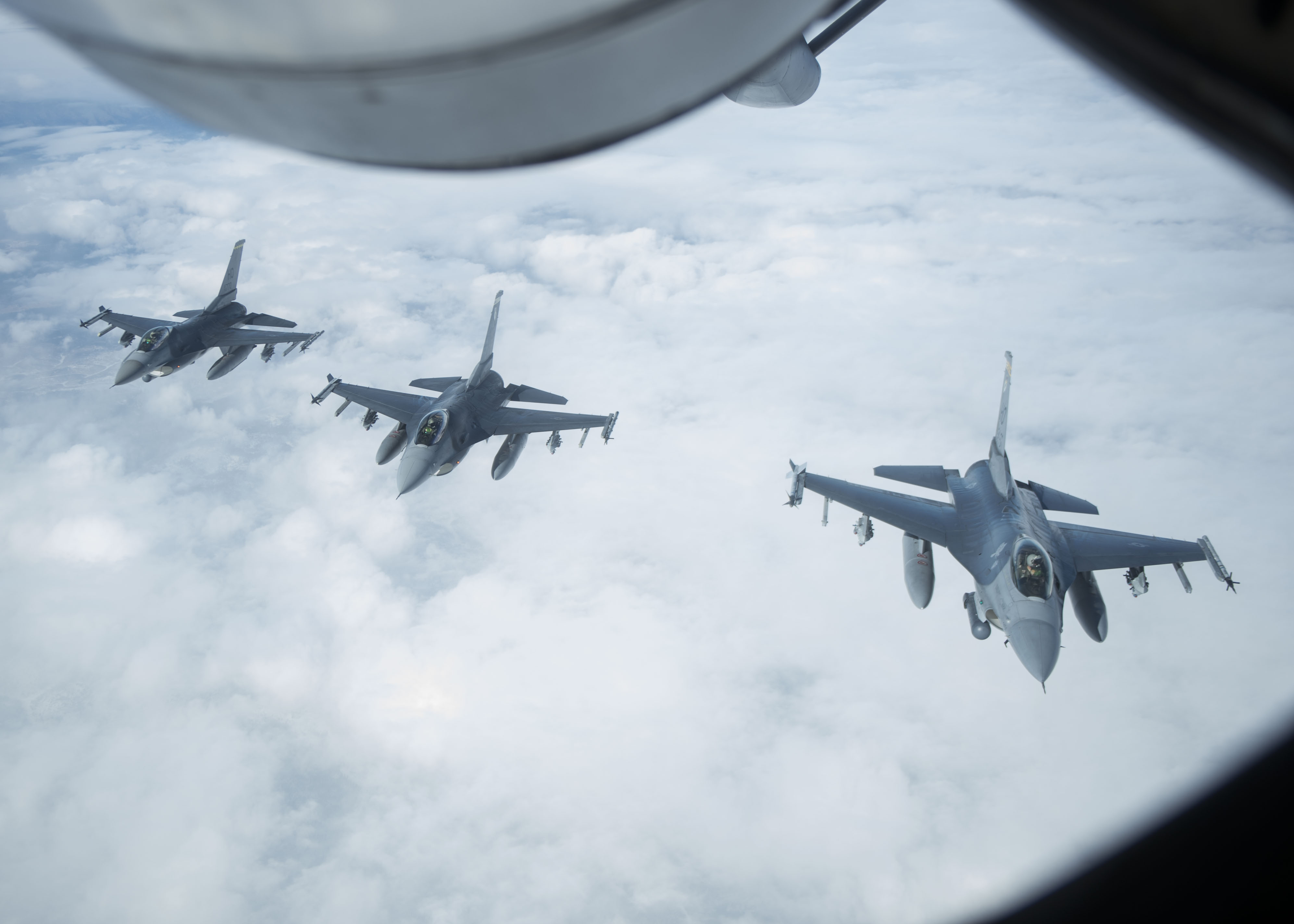 Refueling the mission > Holloman Air Force Base > Article Display