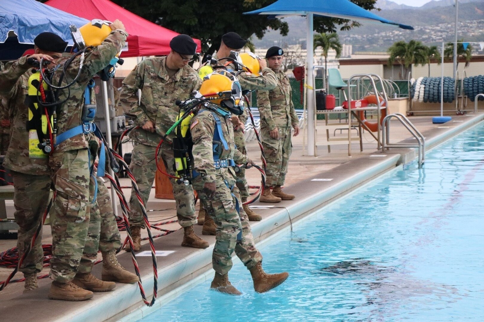 7th Engineer Dive Detachment Conducts Underwater Change of Command > U ...