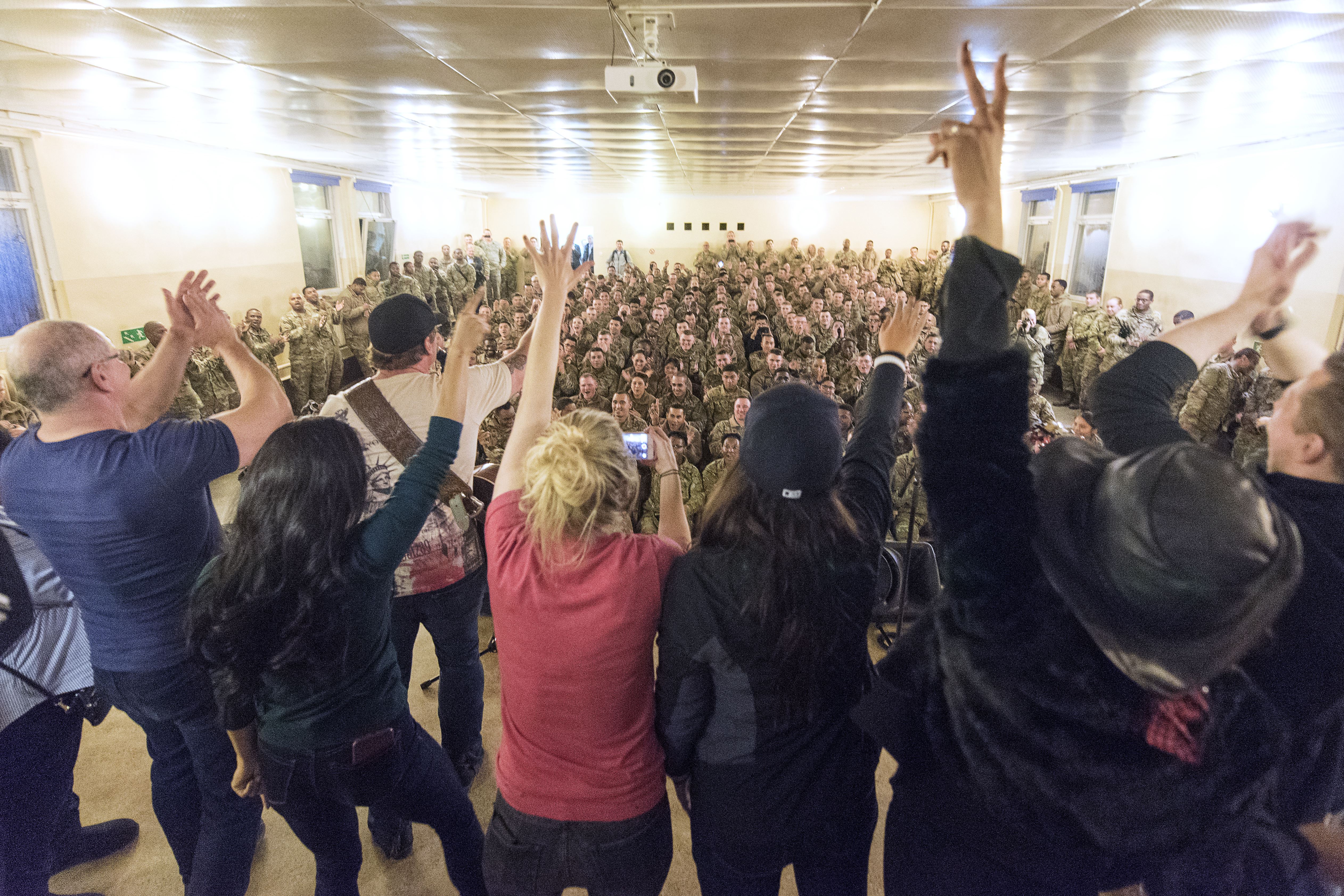USO Cheers | U.S. Department of War