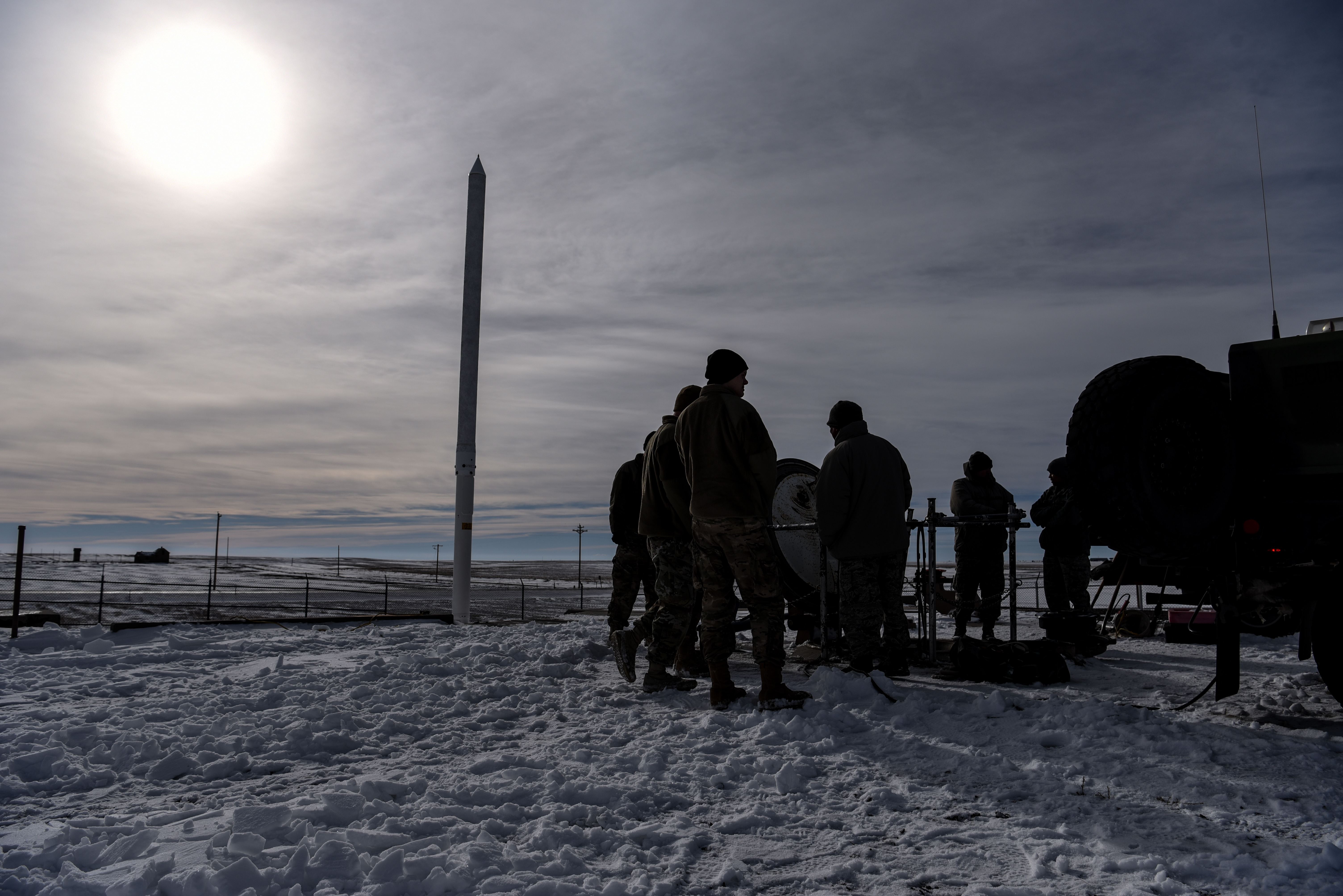 Maintainers, cops create cross communication opportunity > Whiteman Air ...