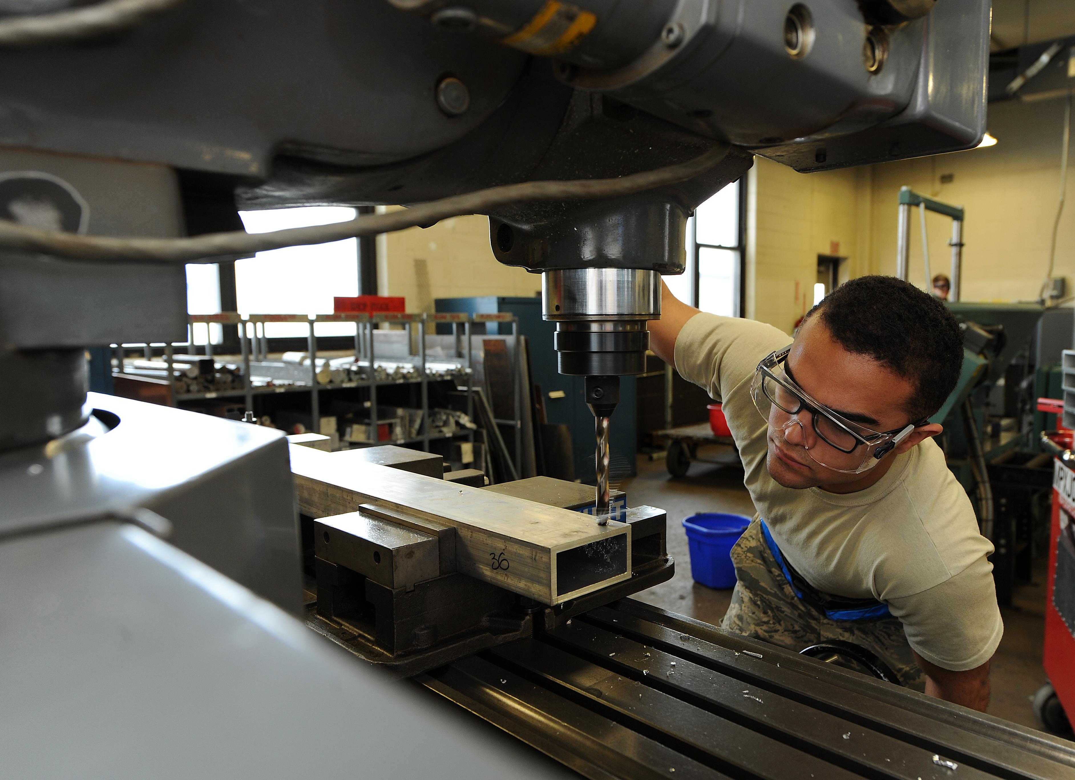 5th Maintenance Squadron: aircraft metals technician > Minot Air Force Base > Article Display