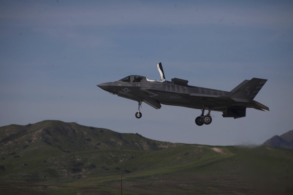 F-35B Lightning II Conducts First Flight Operations around Okinawa > U ...