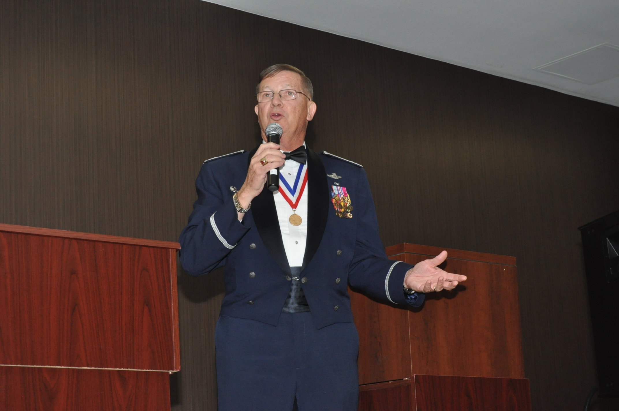 2016 433rd Airlift Wing Annual Awards Banquet