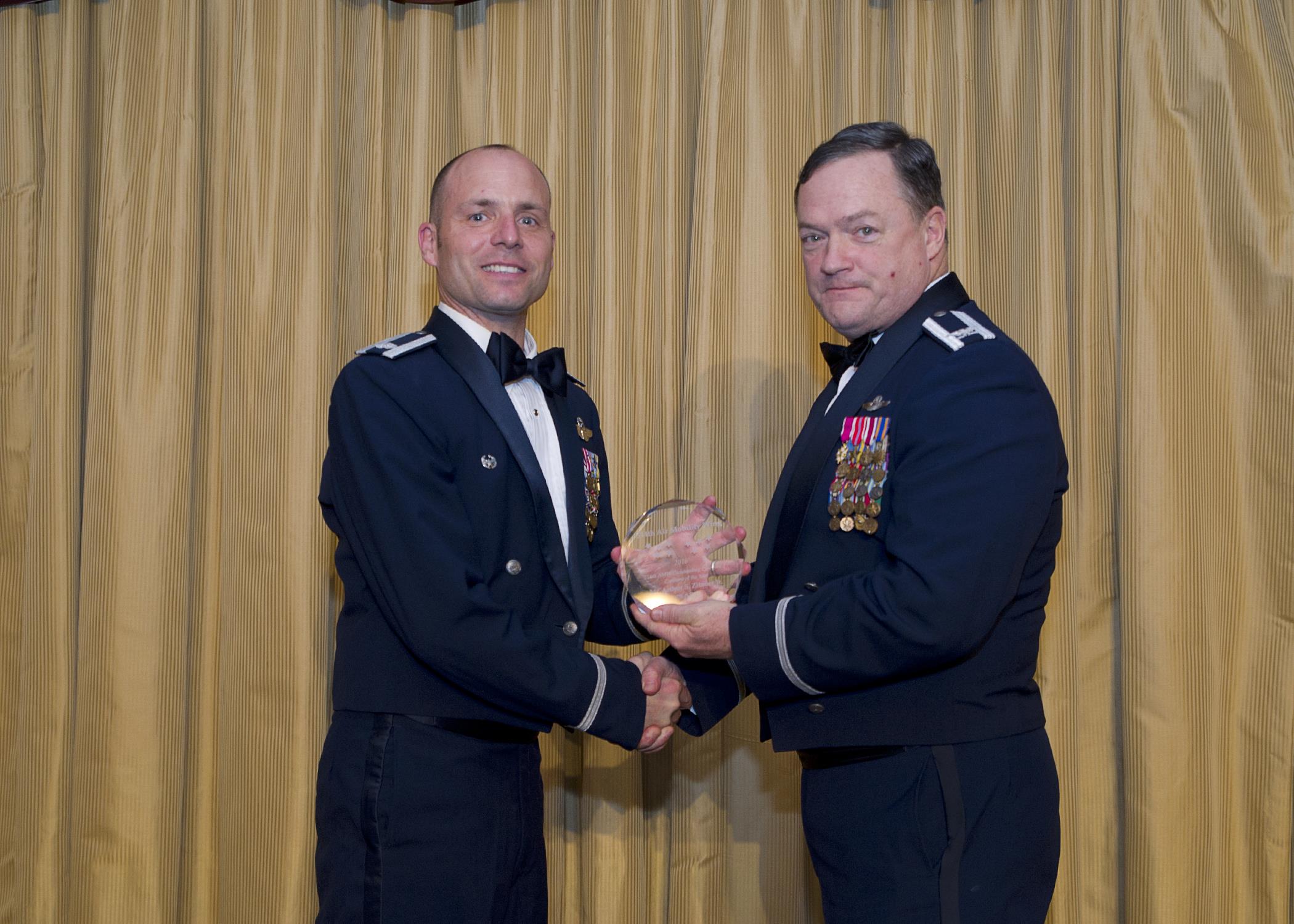 Outstanding Airman Recognized at Annual Awards Banquet > 514th Air ...