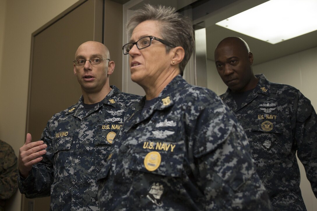 Pacific Fleet Command Master Chief visits Iwakuni