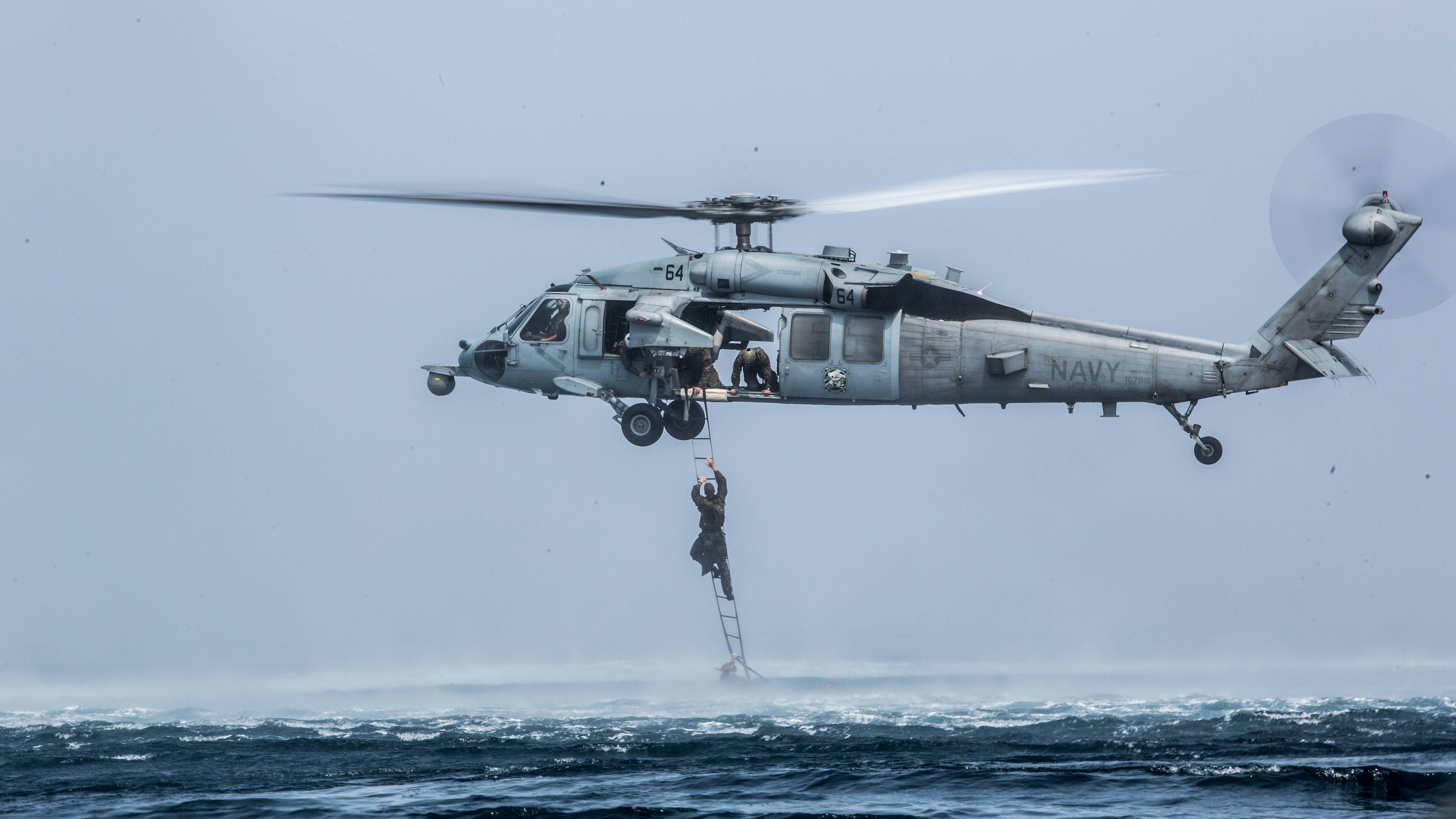11th Marine Expeditionary Unit Martime Raid Force Conducts Helocasting