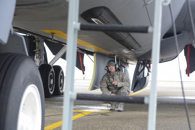 Mass training prepares tankers for expedited takeoff > 940th Air ...