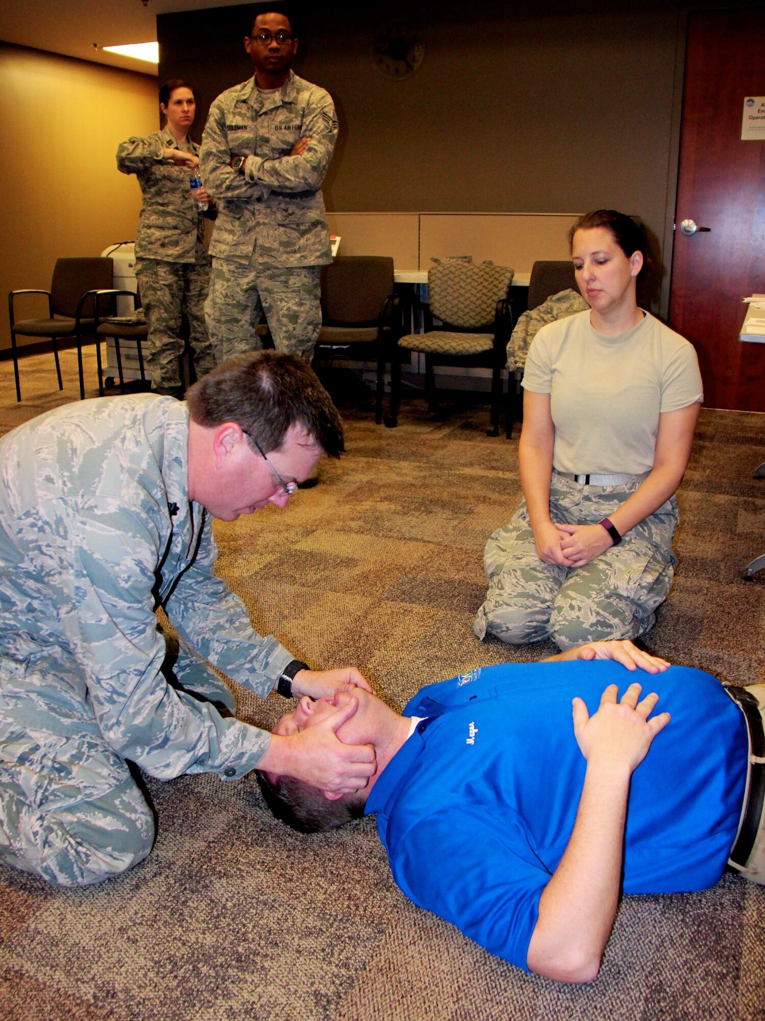 ASTS watches over patient > 932nd Airlift Wing > Article Display