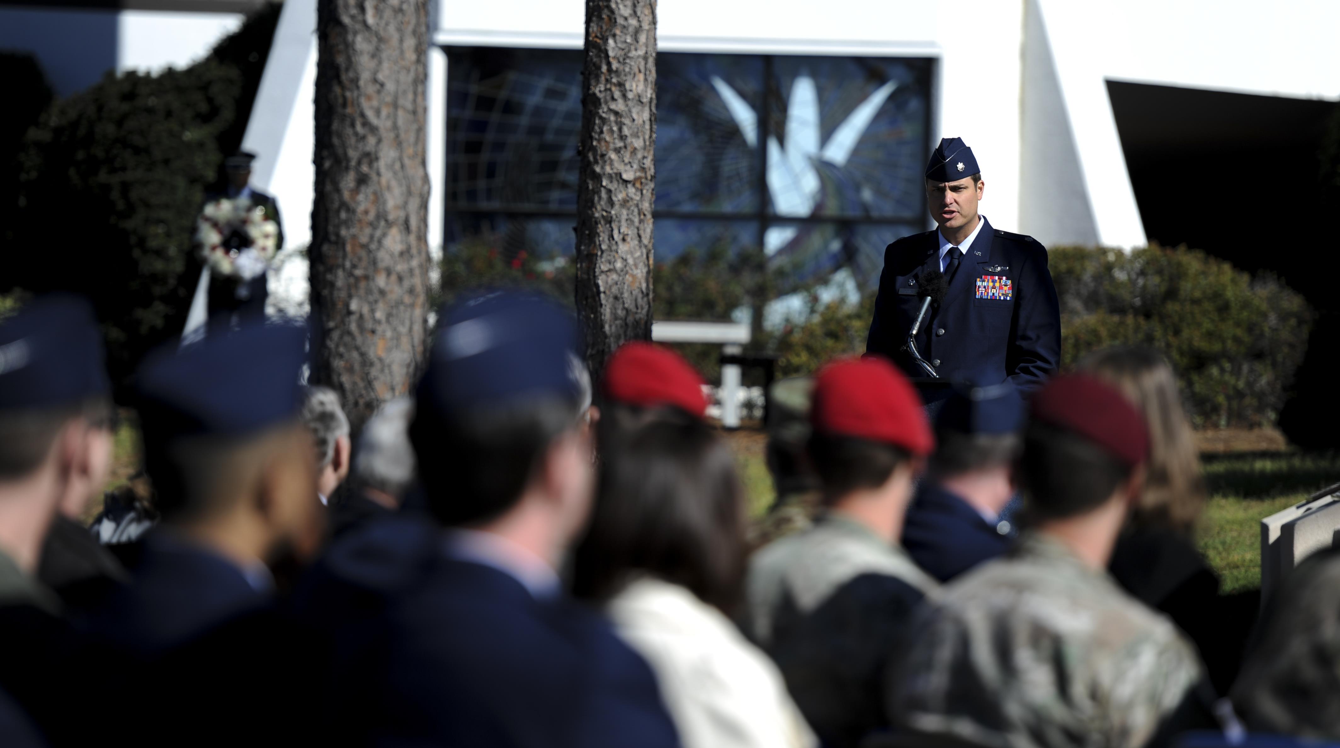 Ratchet 33 aircrew remembered during memorial ceremony > Air Force ...