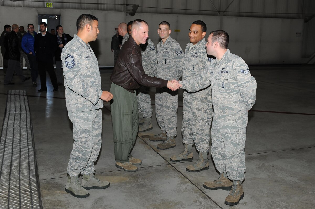 Brigadier General Michael Lutton visits Minot AFB > Minot Air Force ...