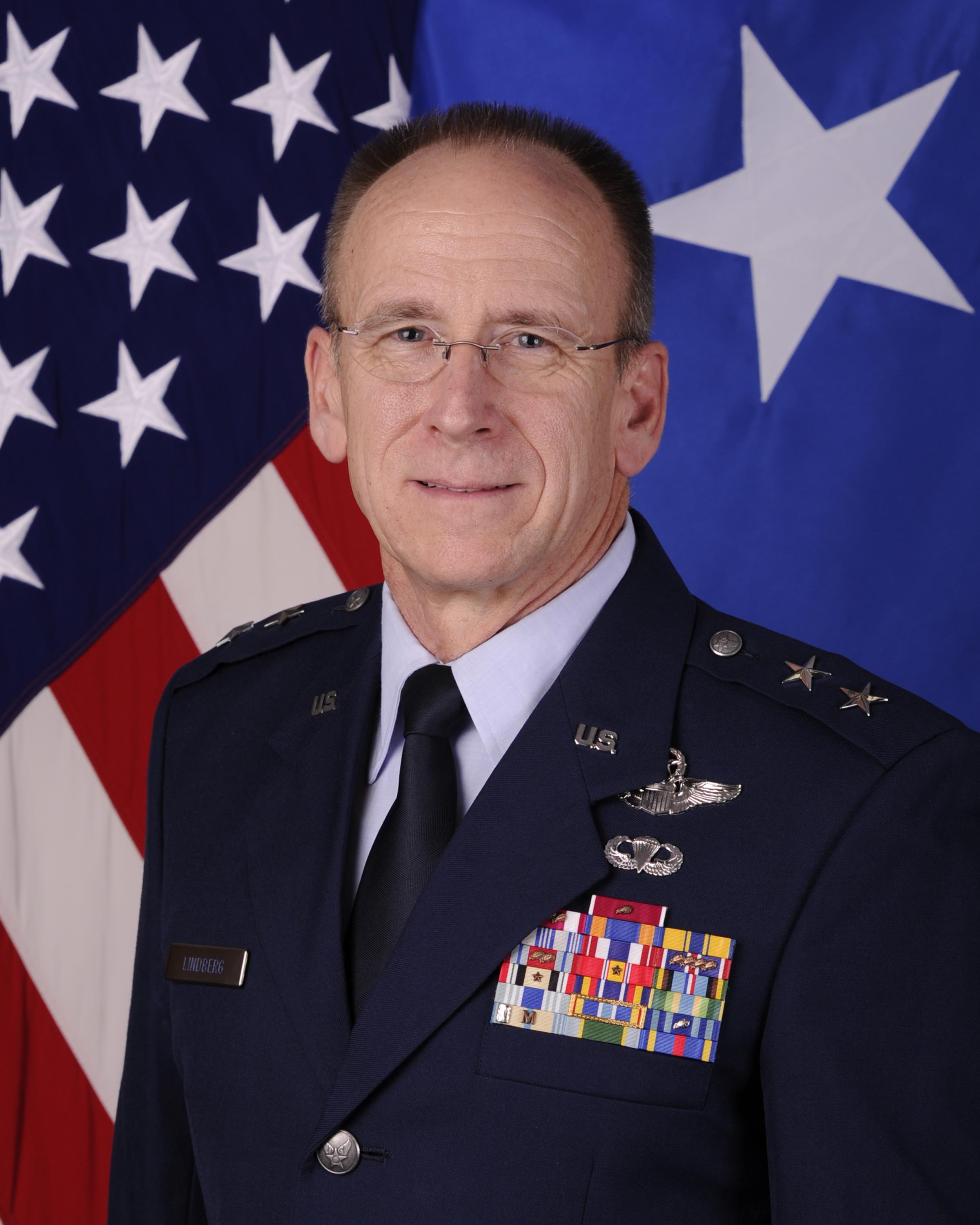 MAJOR GENERAL DONALD R. LINDBERG > Air Force > Biography Display
