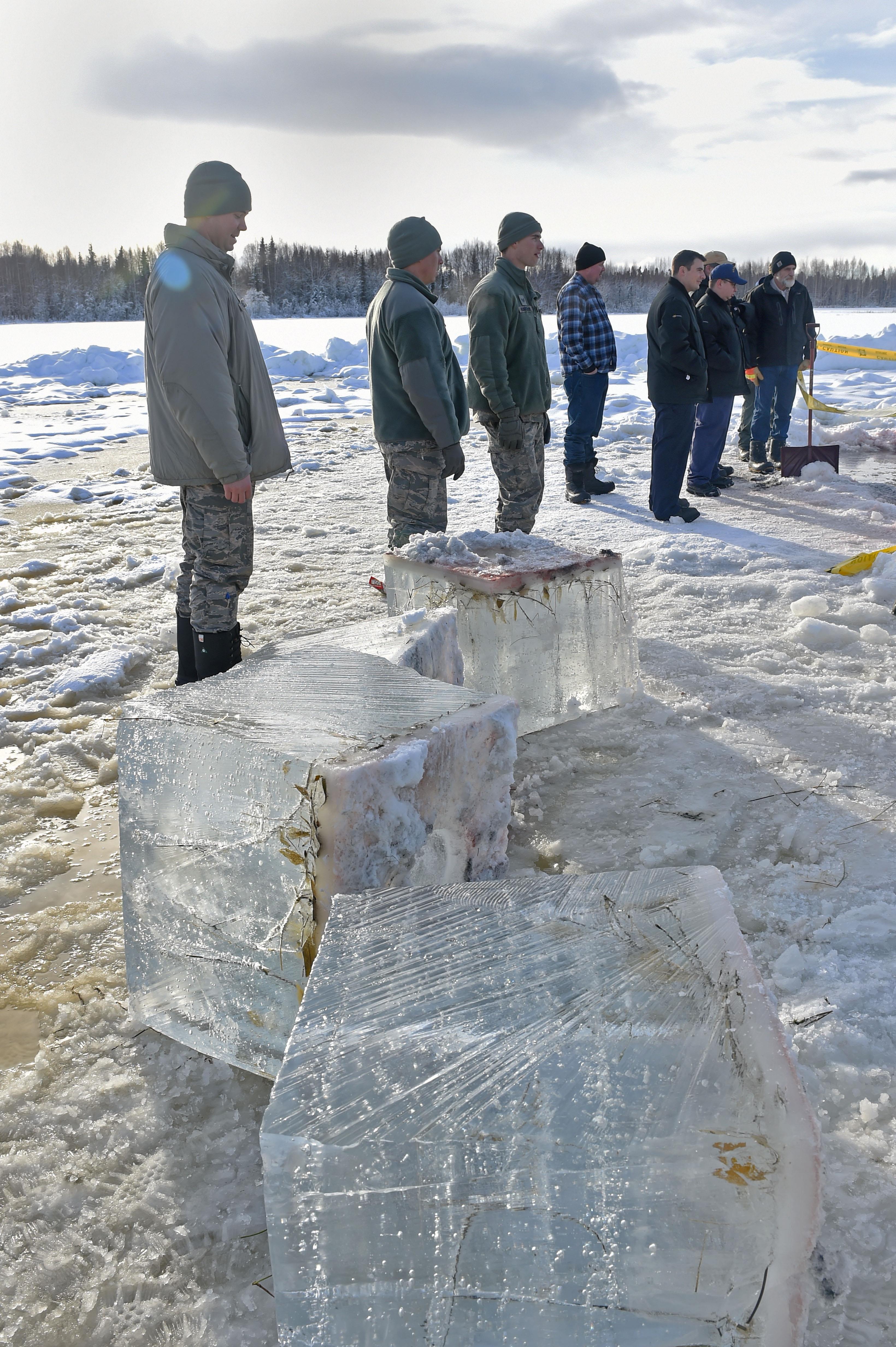 Joint arctic spill response training brings agencies together > Joint ...