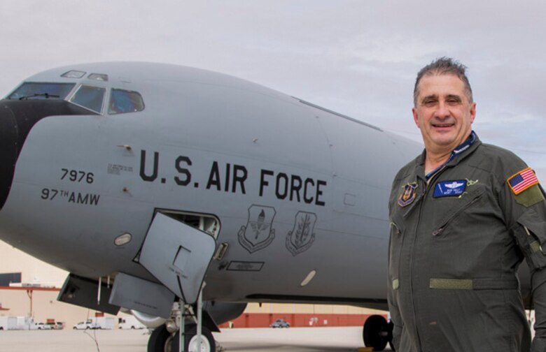 Love for flying kept last KC-135 flight engineer flying for decades > U ...