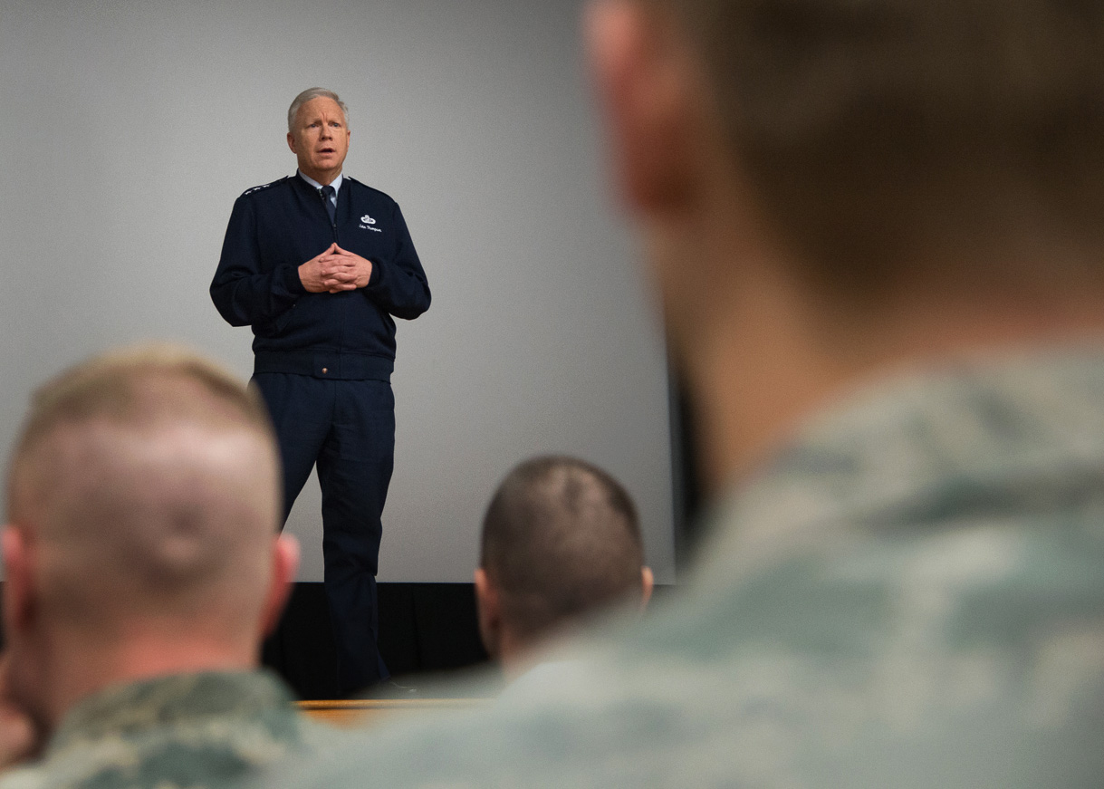 Thompson meets with CGOs, JFC