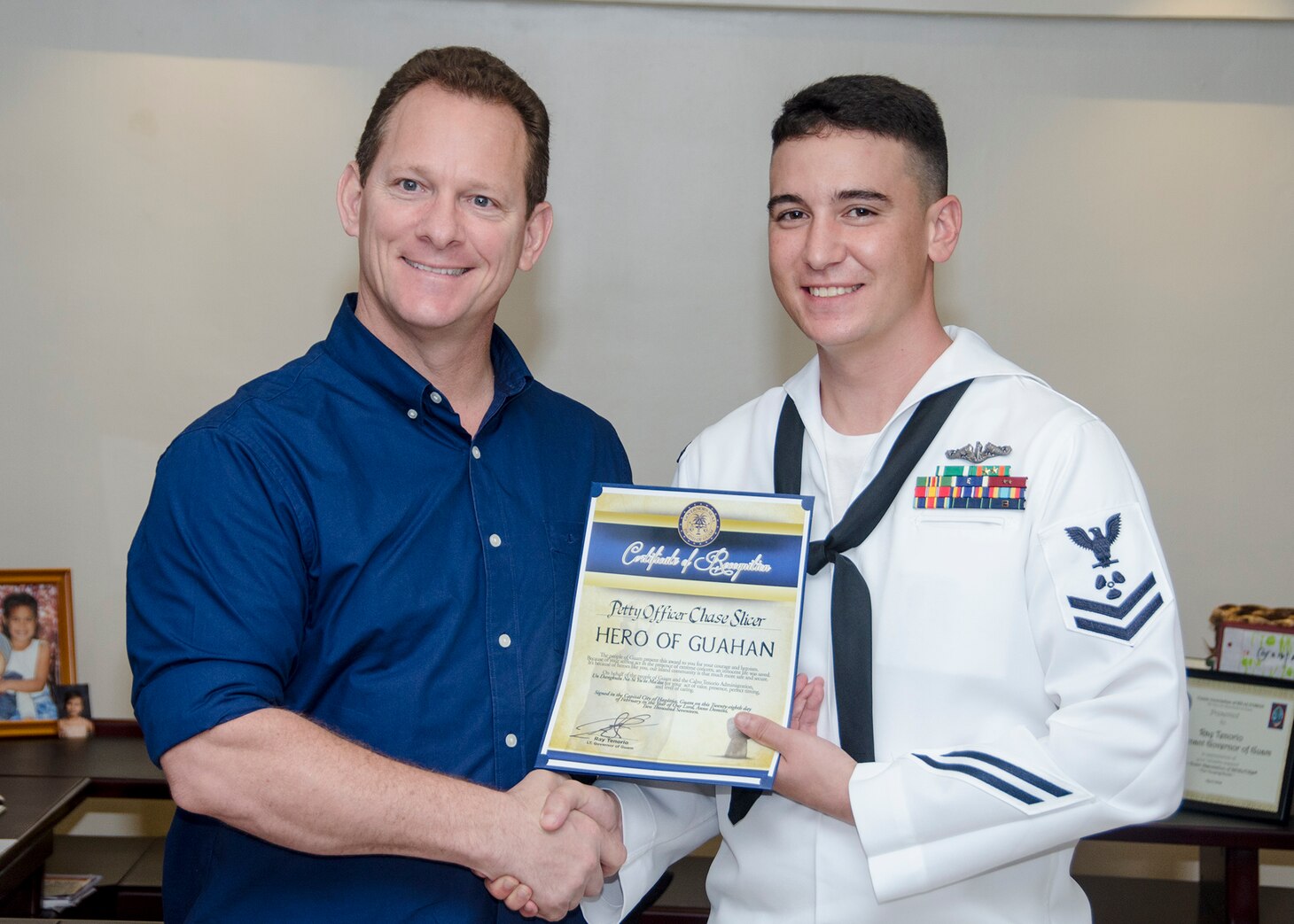 Guam Recognizes Heroic Frank Cable Sailor > United States Navy ...