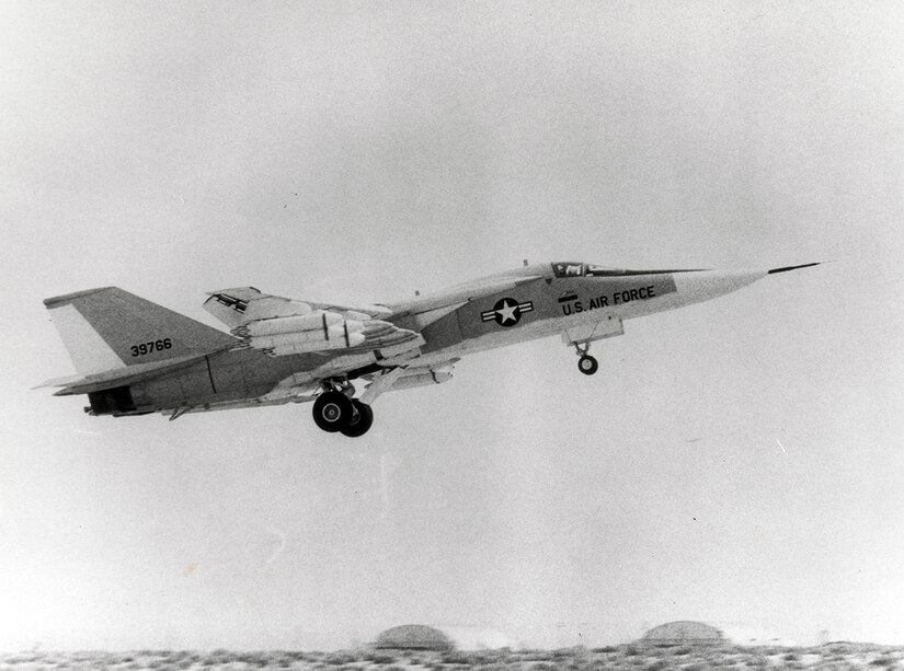 This week in Edwards flight test history > Edwards Air Force Base > News