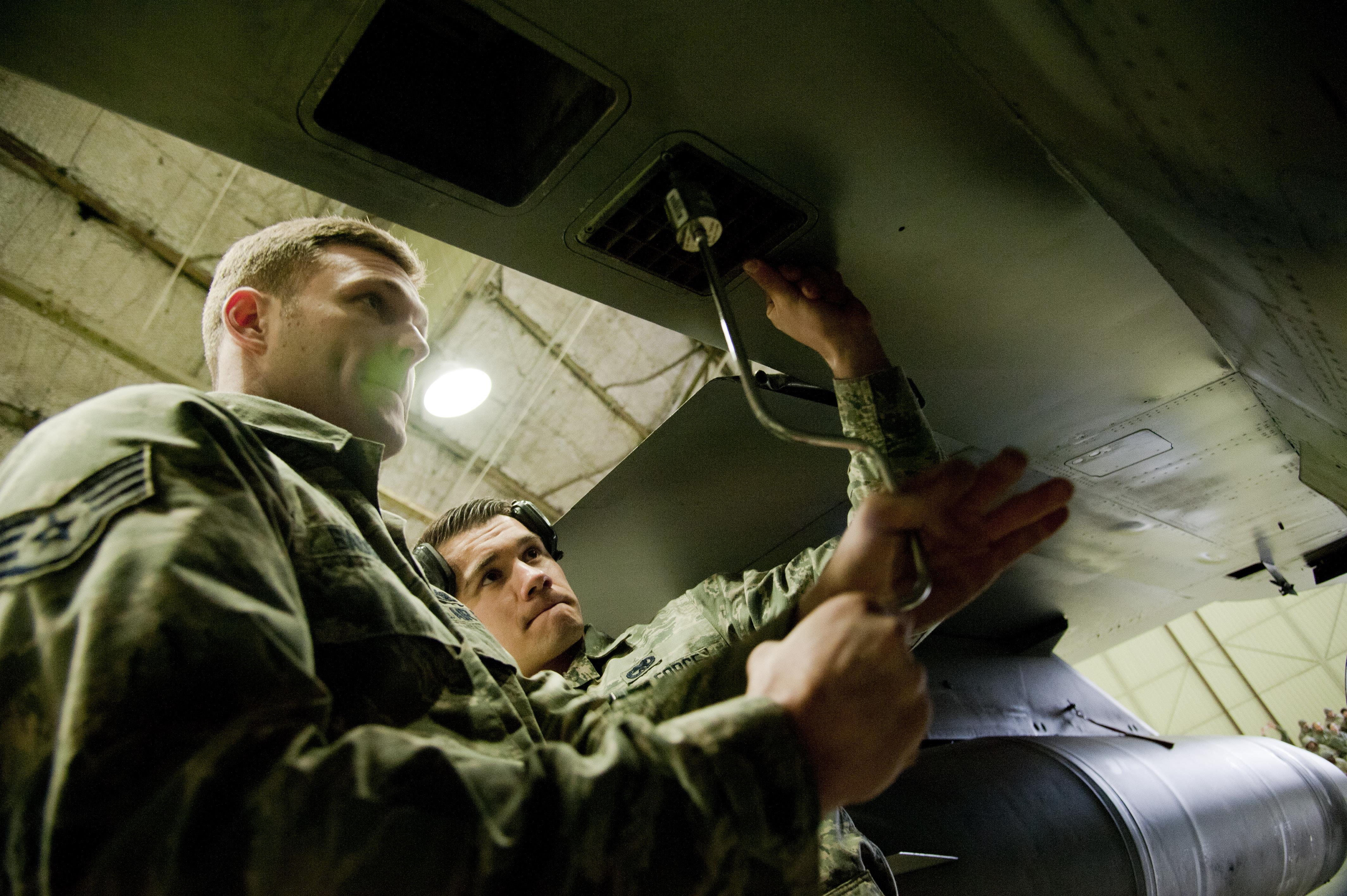 36th Weapons Load team takes first quarter competition > Osan Air Base ...