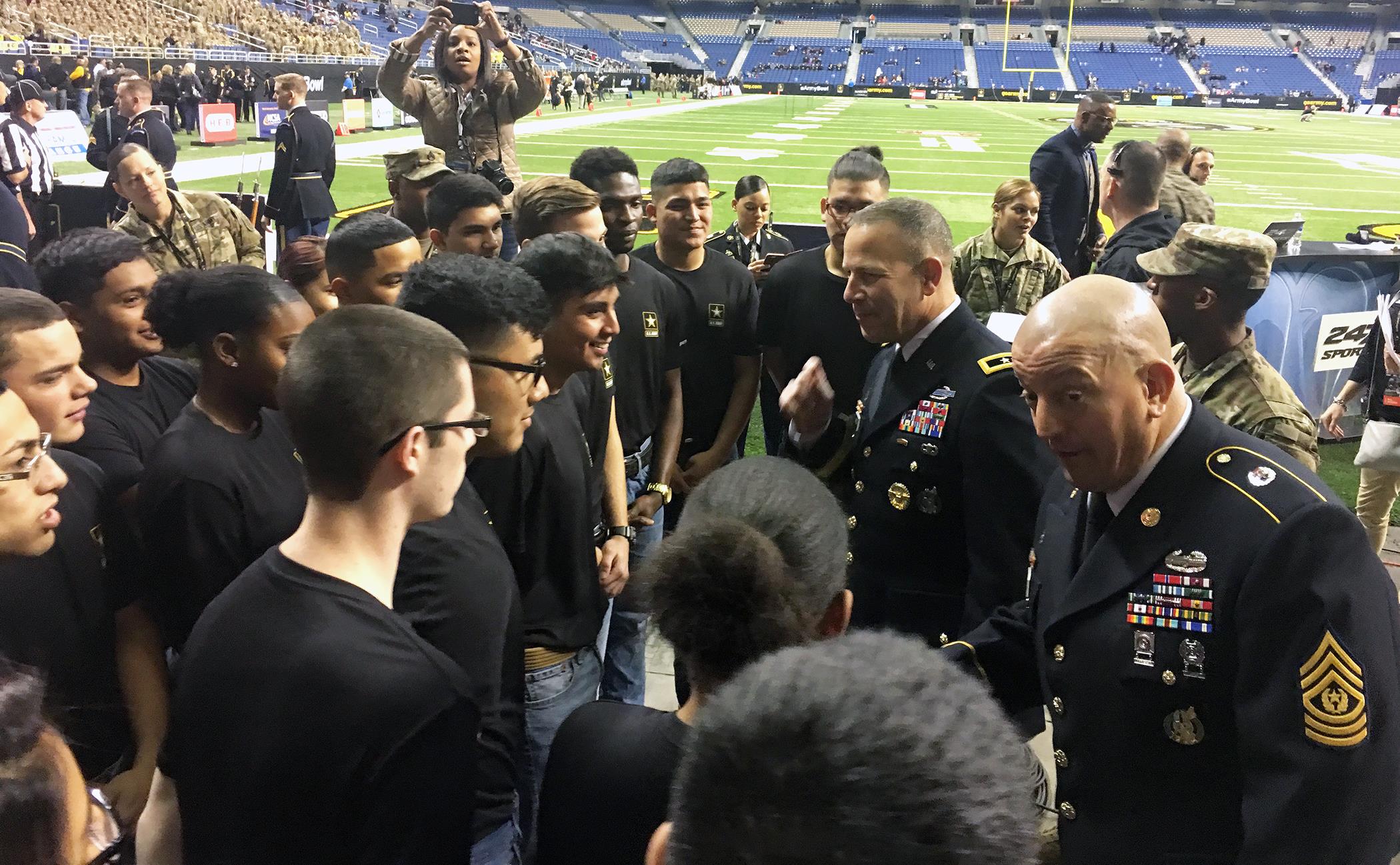 5th Recruiting Brigade takes part in U.S. Army All-American Bowl ...