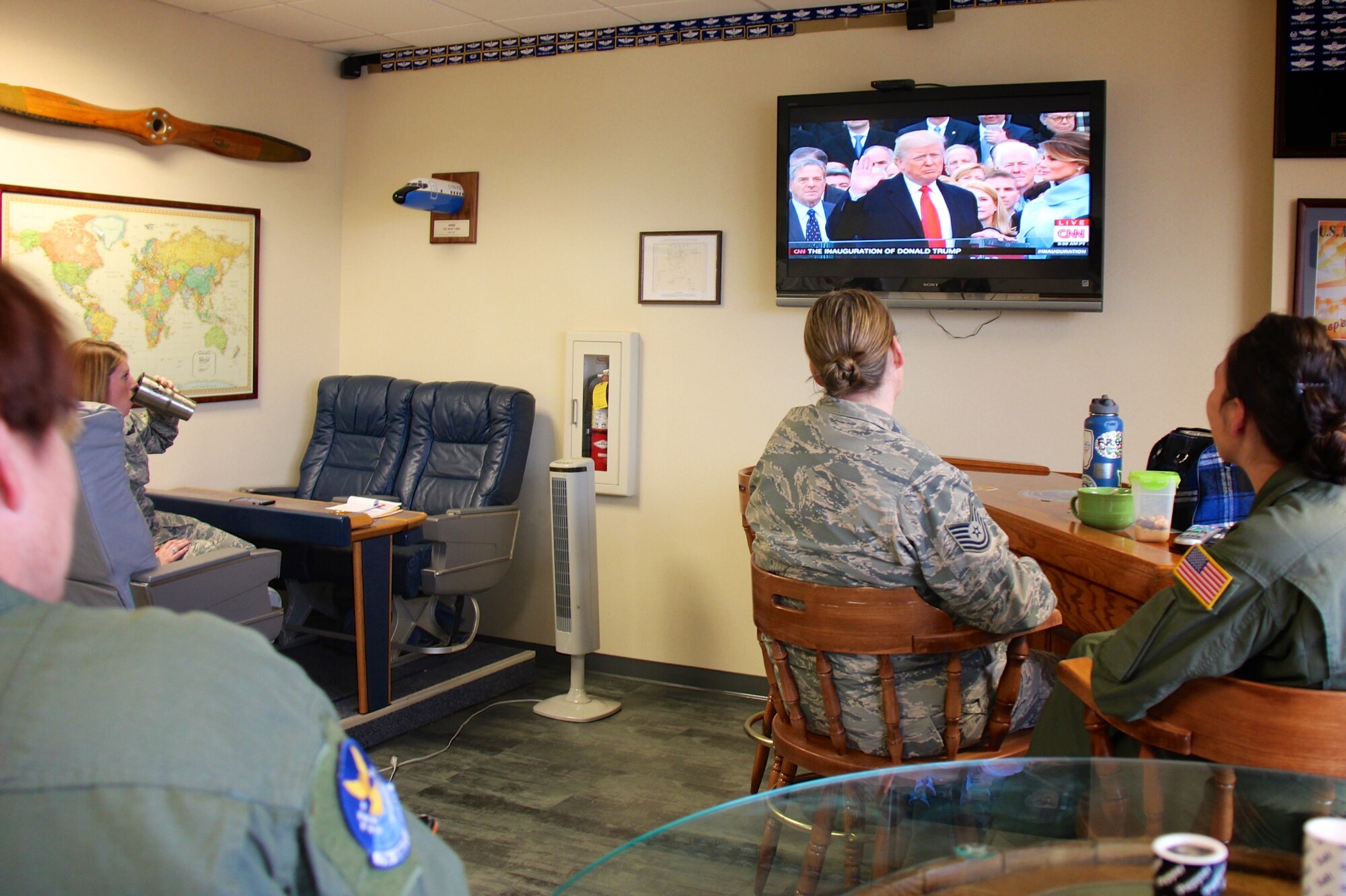 932nd Airlift Wing watches inauguration > 932nd Airlift Wing > Article ...