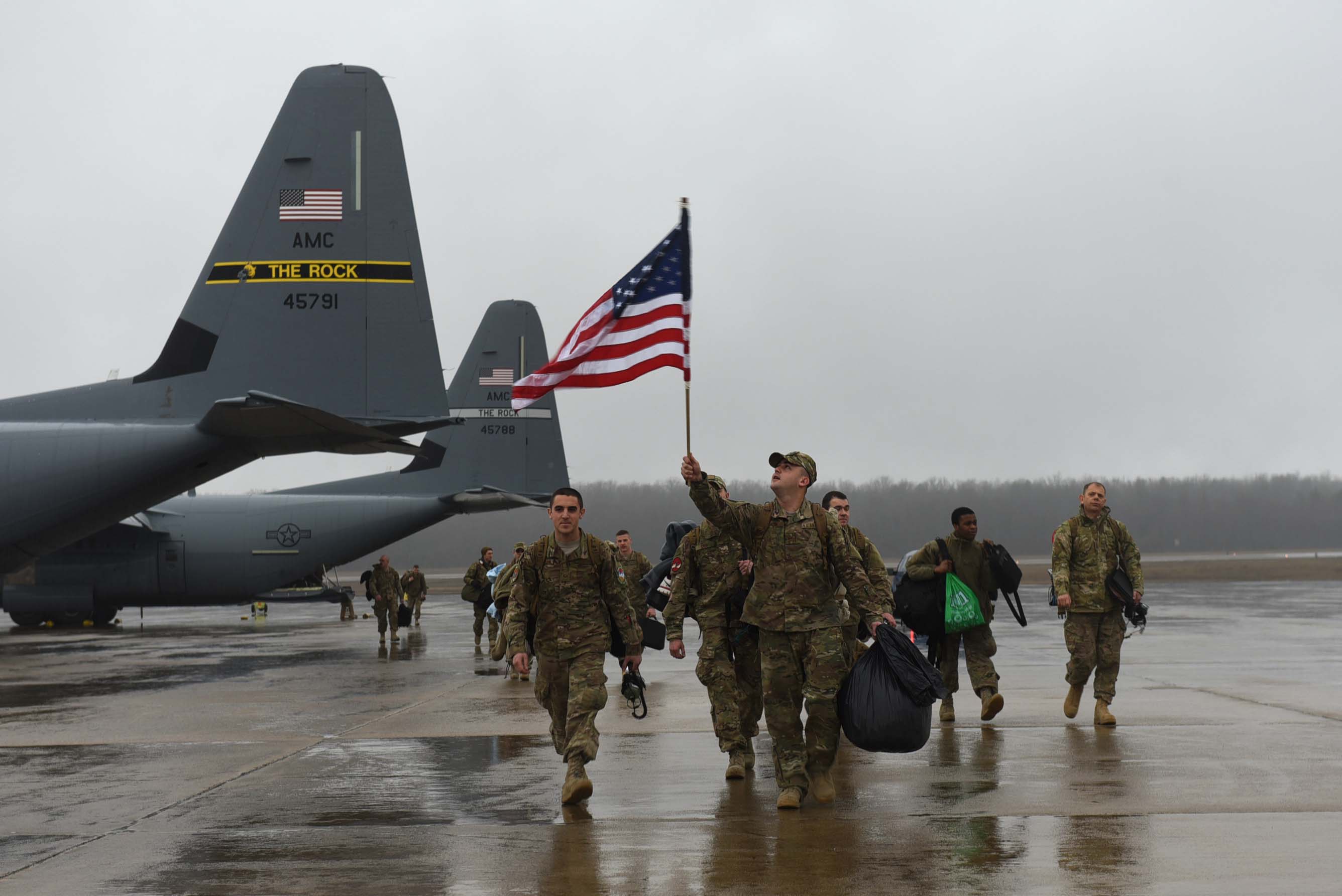TLR Airmen return from deployment > Little Rock Air Force Base ...