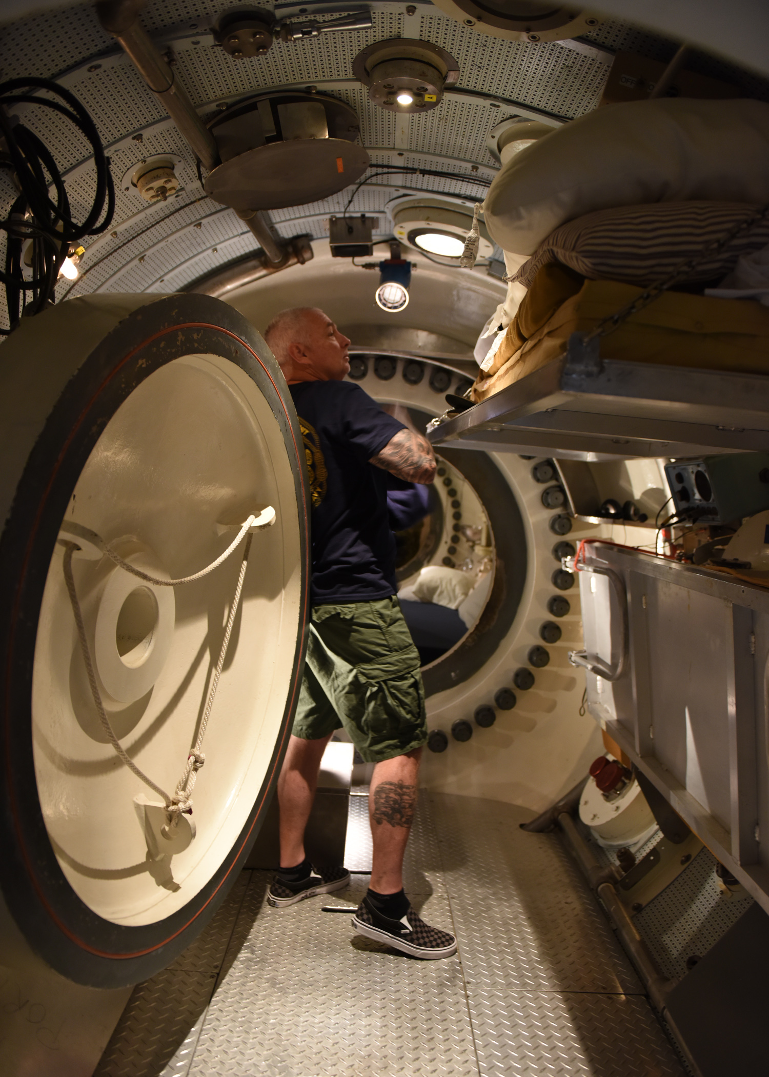 Navy Experimental Diving Unit Sailors Test New Equipment at 500 Feet ...