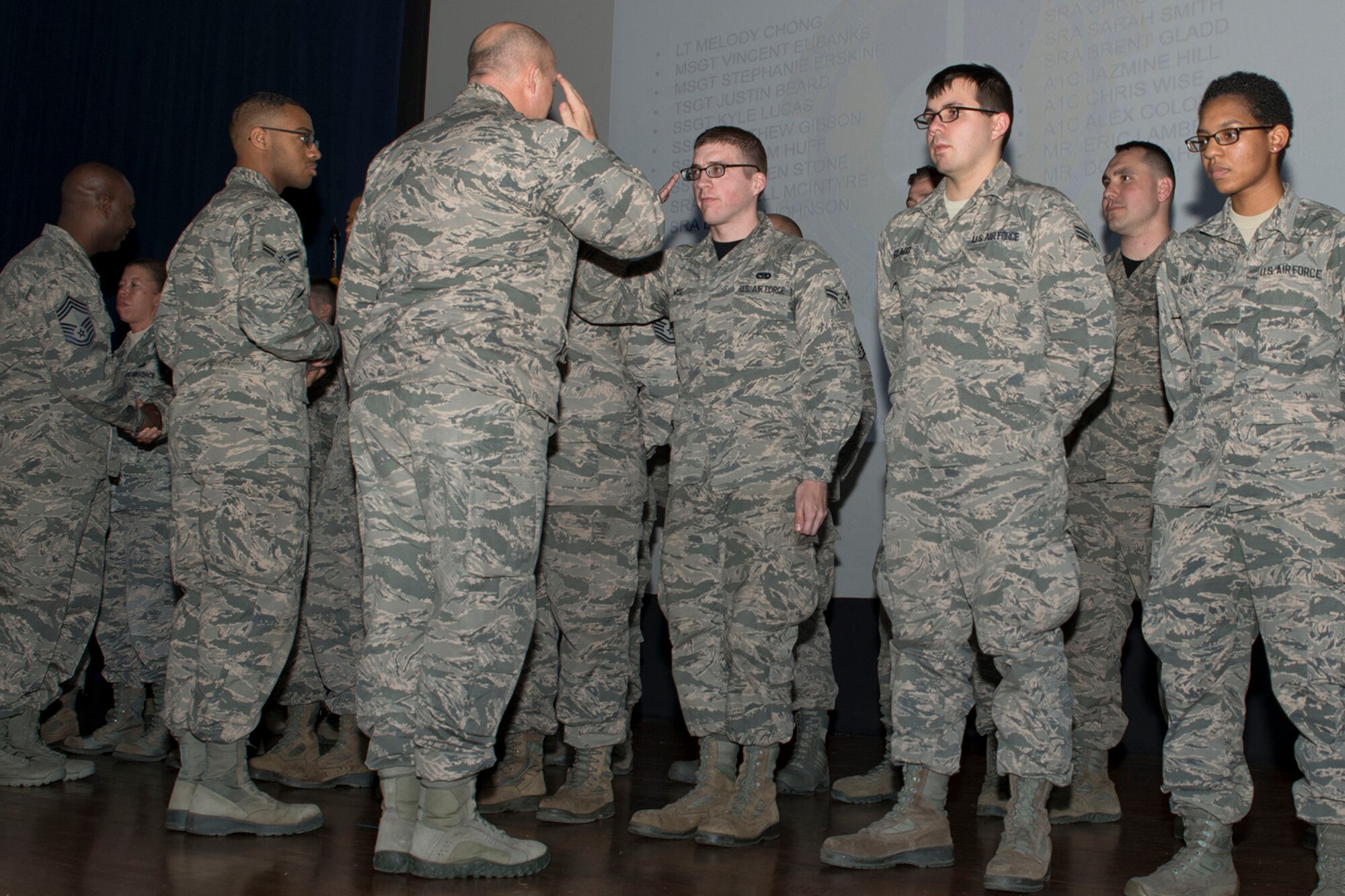 913th FSS Airman receives recognition > 913th Airlift Group > Article ...