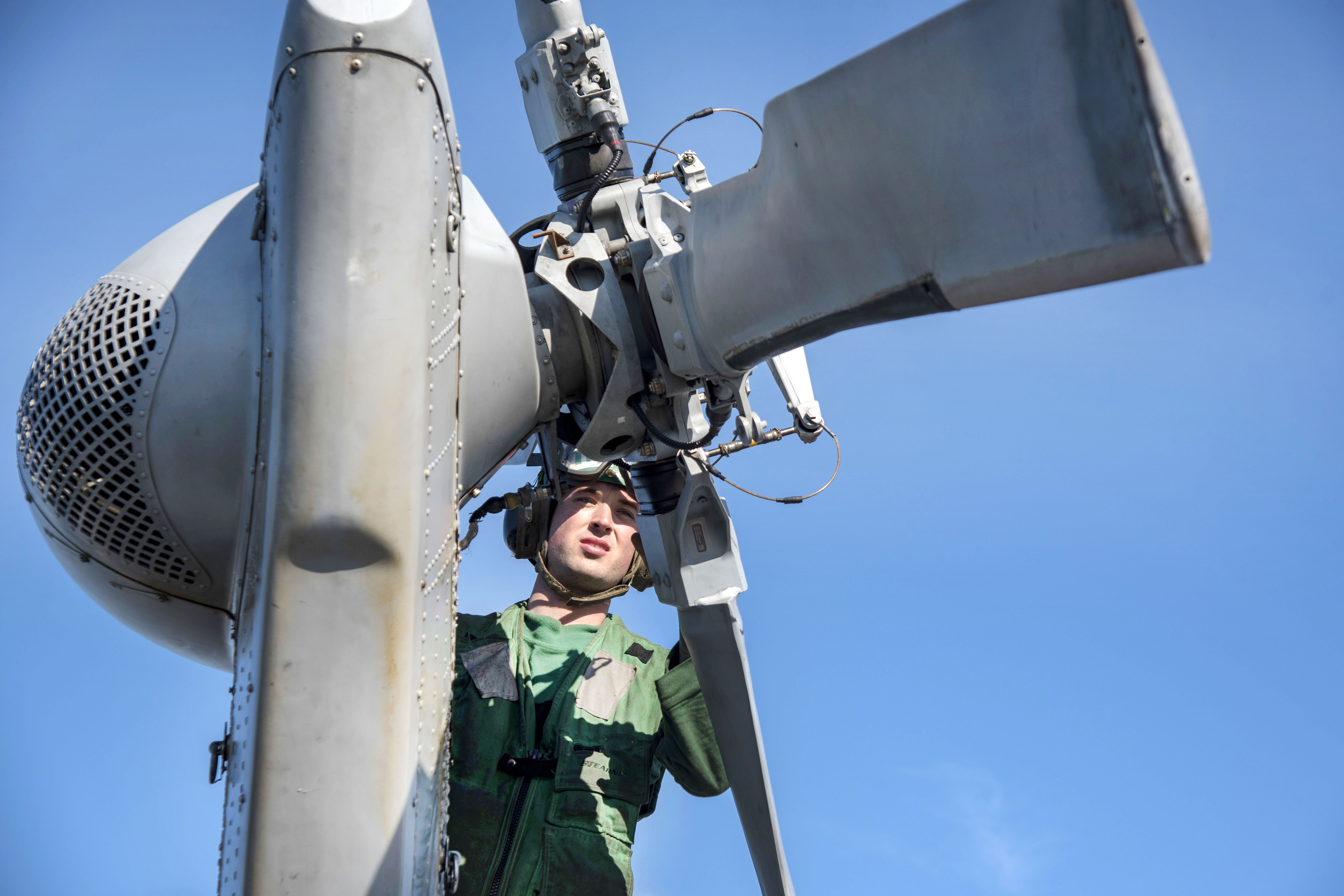 Tail Rotor Inspection | U.S. Department of War