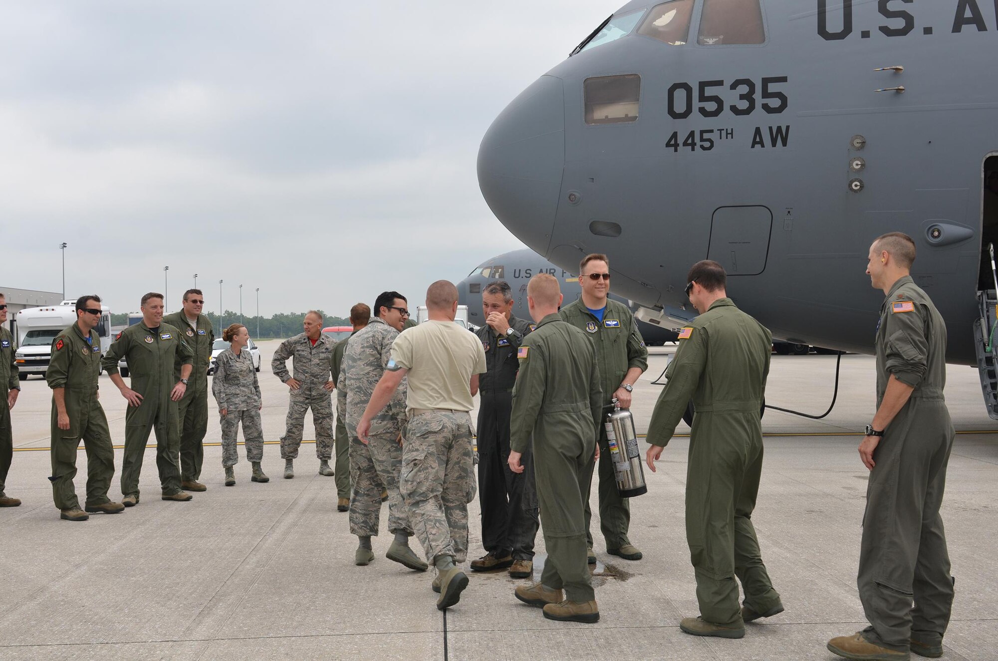 445 AW Airmen bid farewell to OG commander > 445th Airlift Wing > Article Display