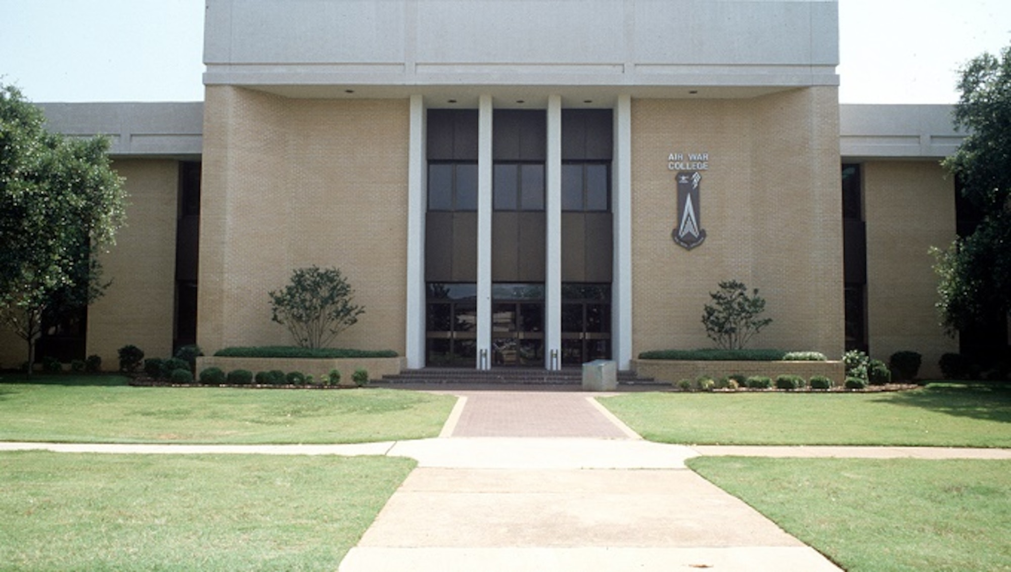 About Air War College > Air University (AU) > Air War College