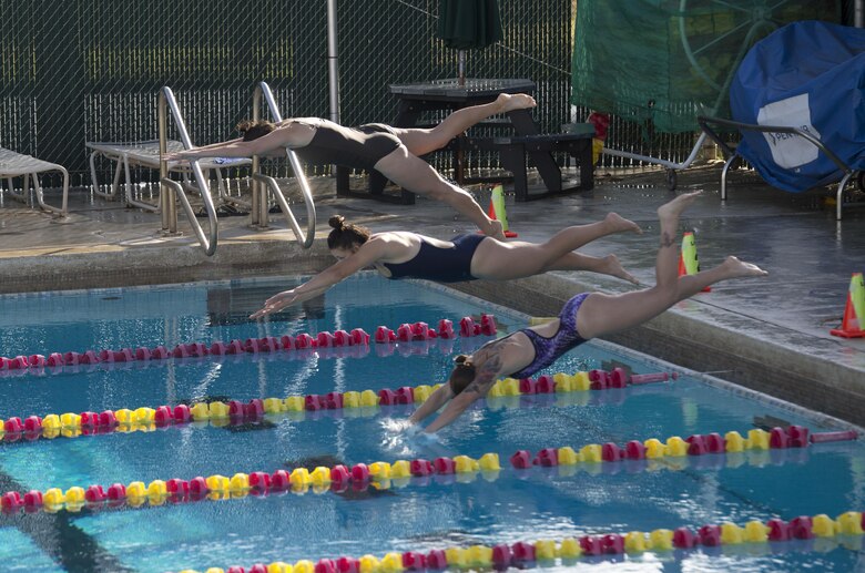 101 Days of Summer makes splash with swim competition > Marine Corps ...