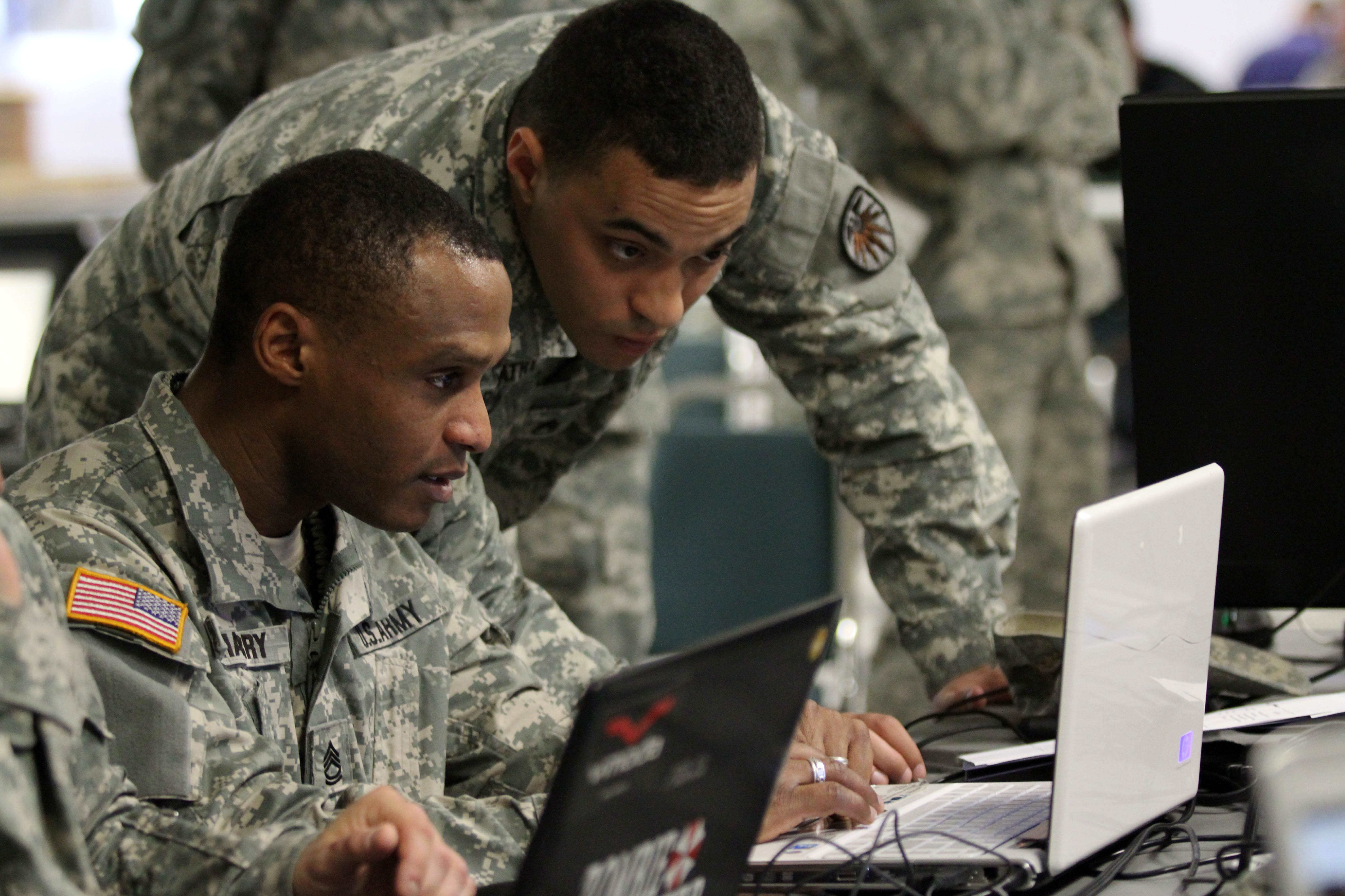 Teams Defend Against Simulated Attacks in Cyber Guard Exercise > Air ...