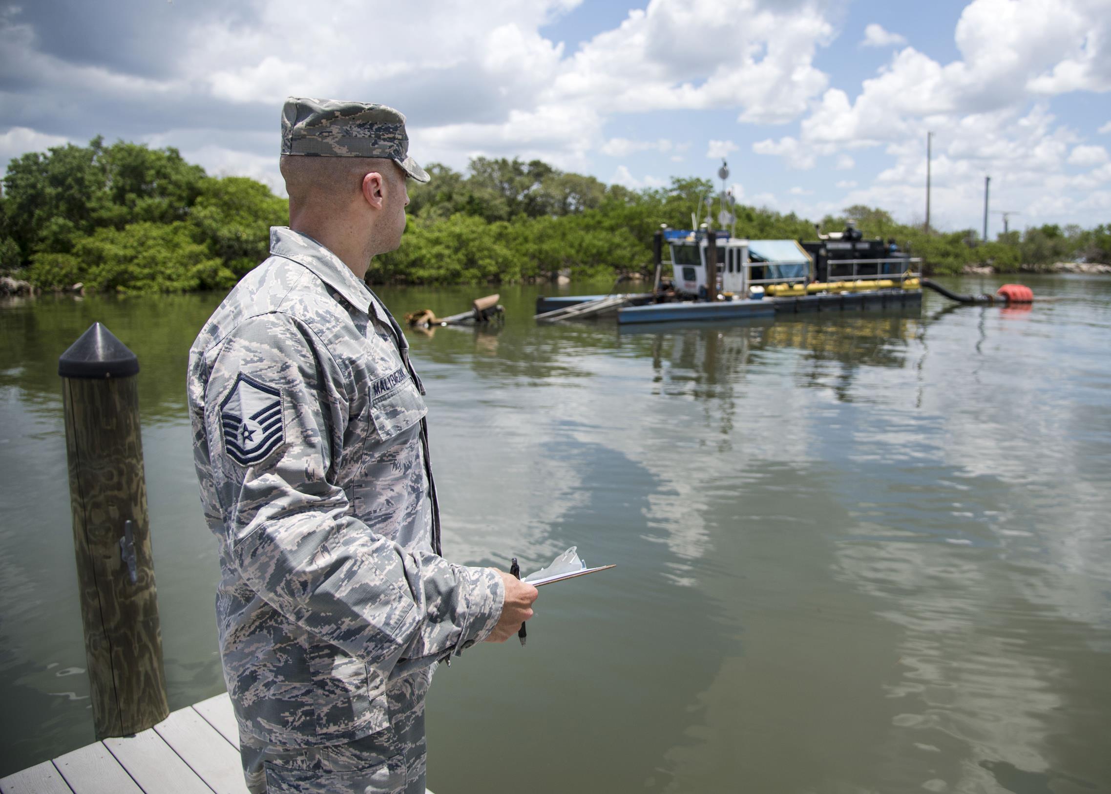 Contracting excellence earns senior NCO 12 Outstanding Airmen of the ...