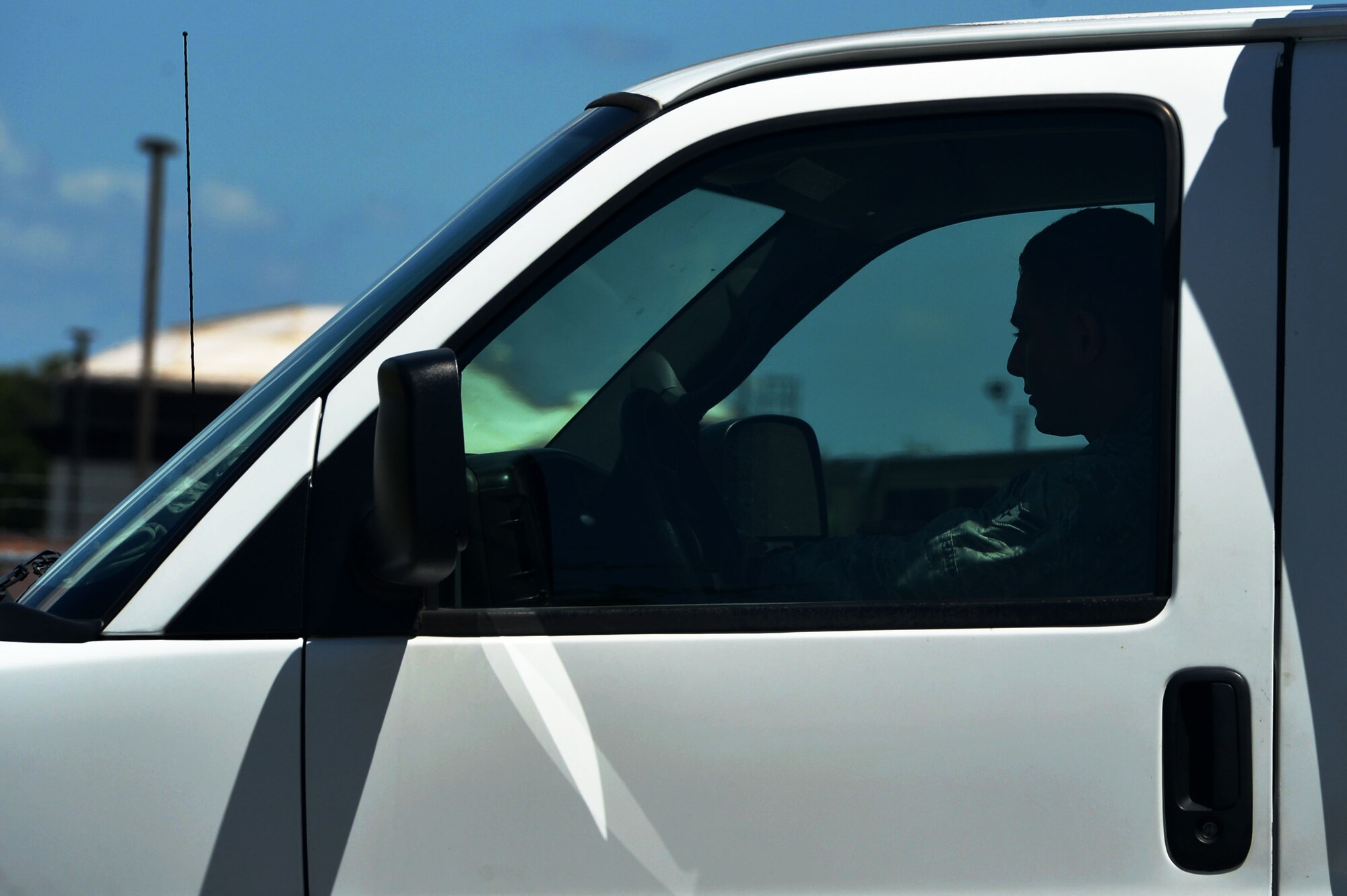 20th LRS Airmen provide delivery services > Shaw Air Force Base ...