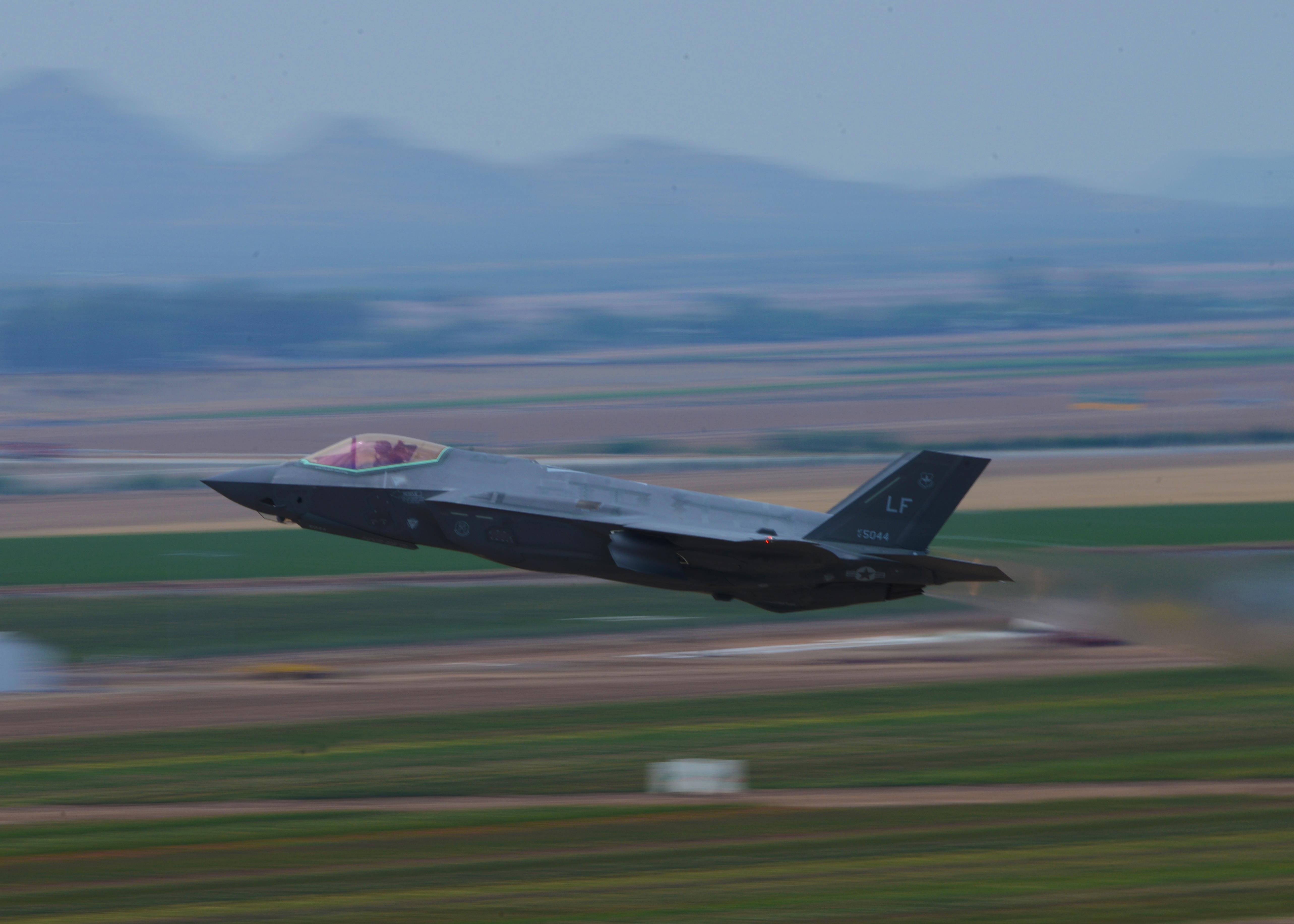 F-35 B-Course Capstone Flights > Luke Air Force Base > Article Display