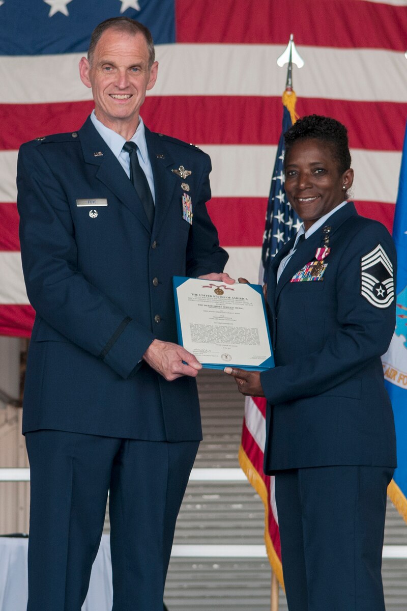 Jones retires, shares spotlight with family > Grissom Air Reserve Base ...